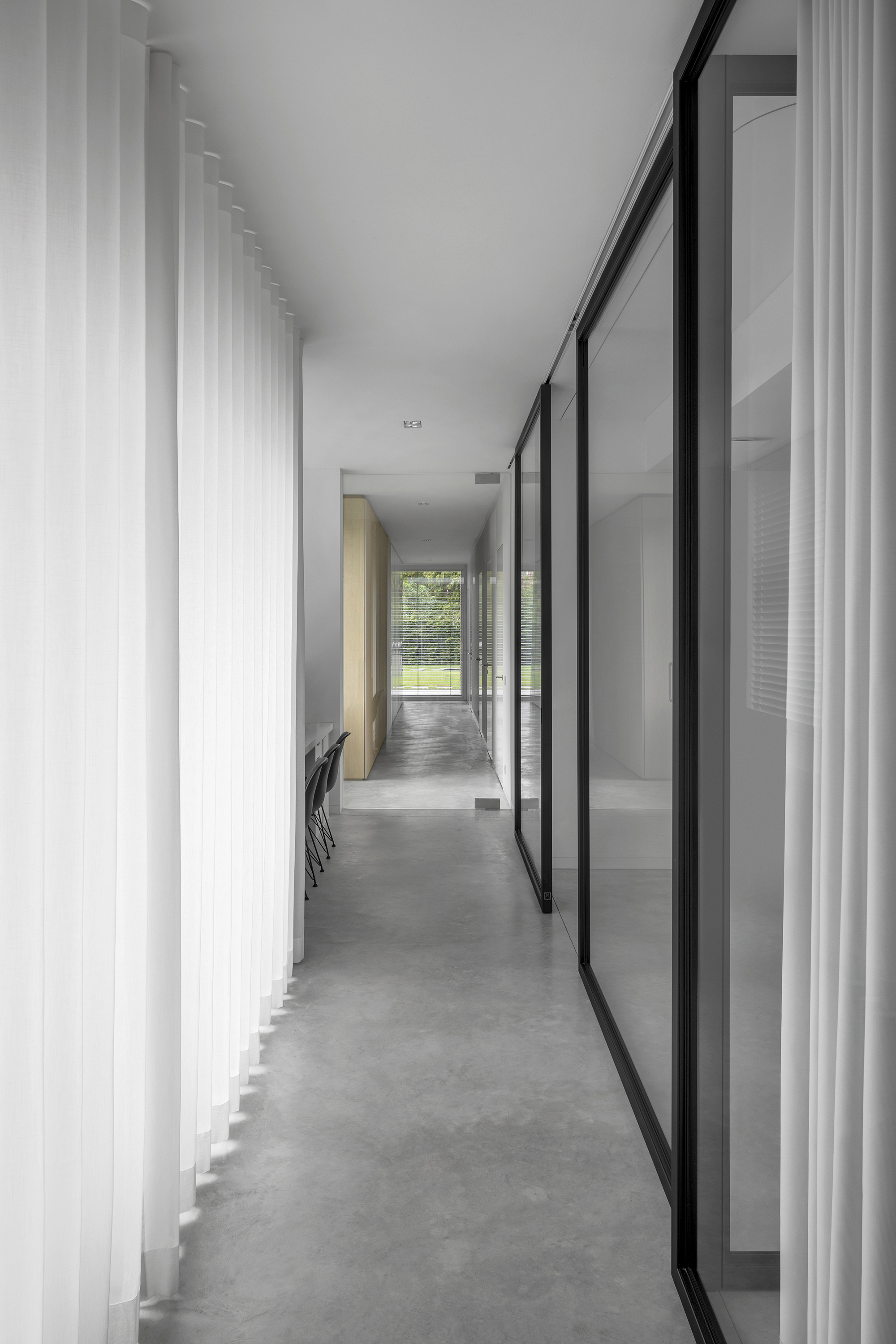 Gallery of Outside In House / i29 interior architects + Bedaux de ...
