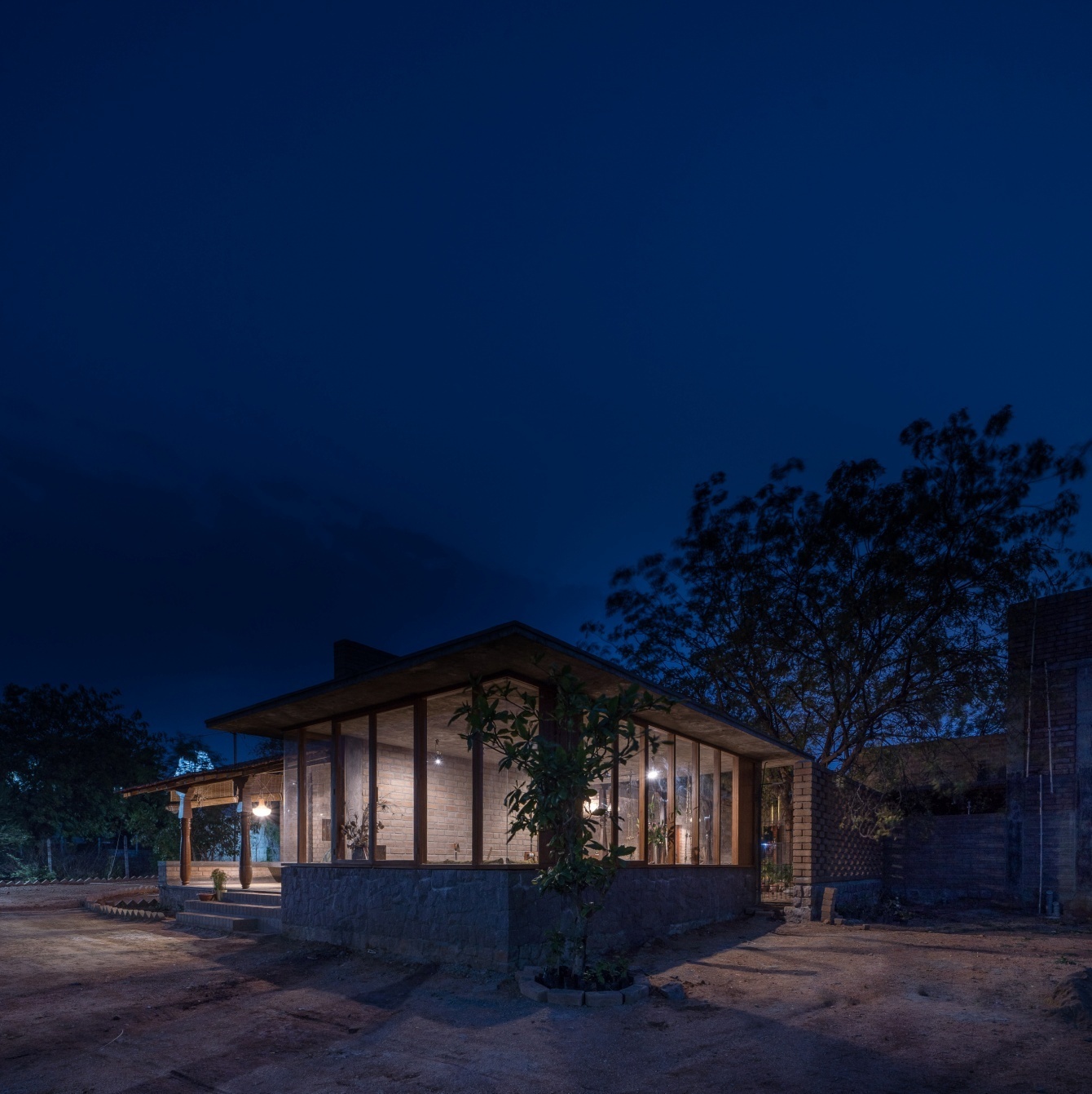 Gallery of House In The Farm / Studio Inscape - 11