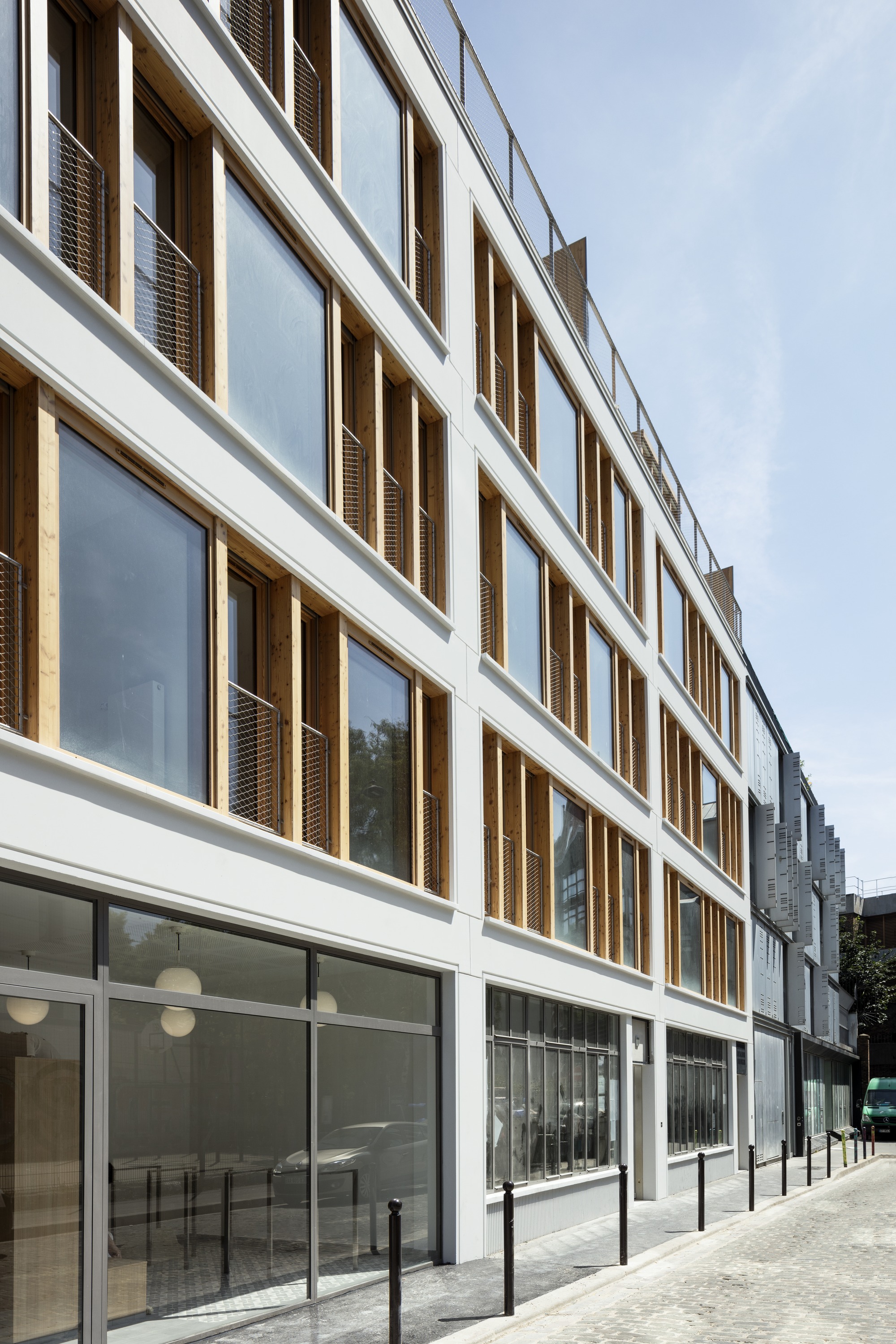 Galería de 35 Social Housing Units / mobile architectural office - 15