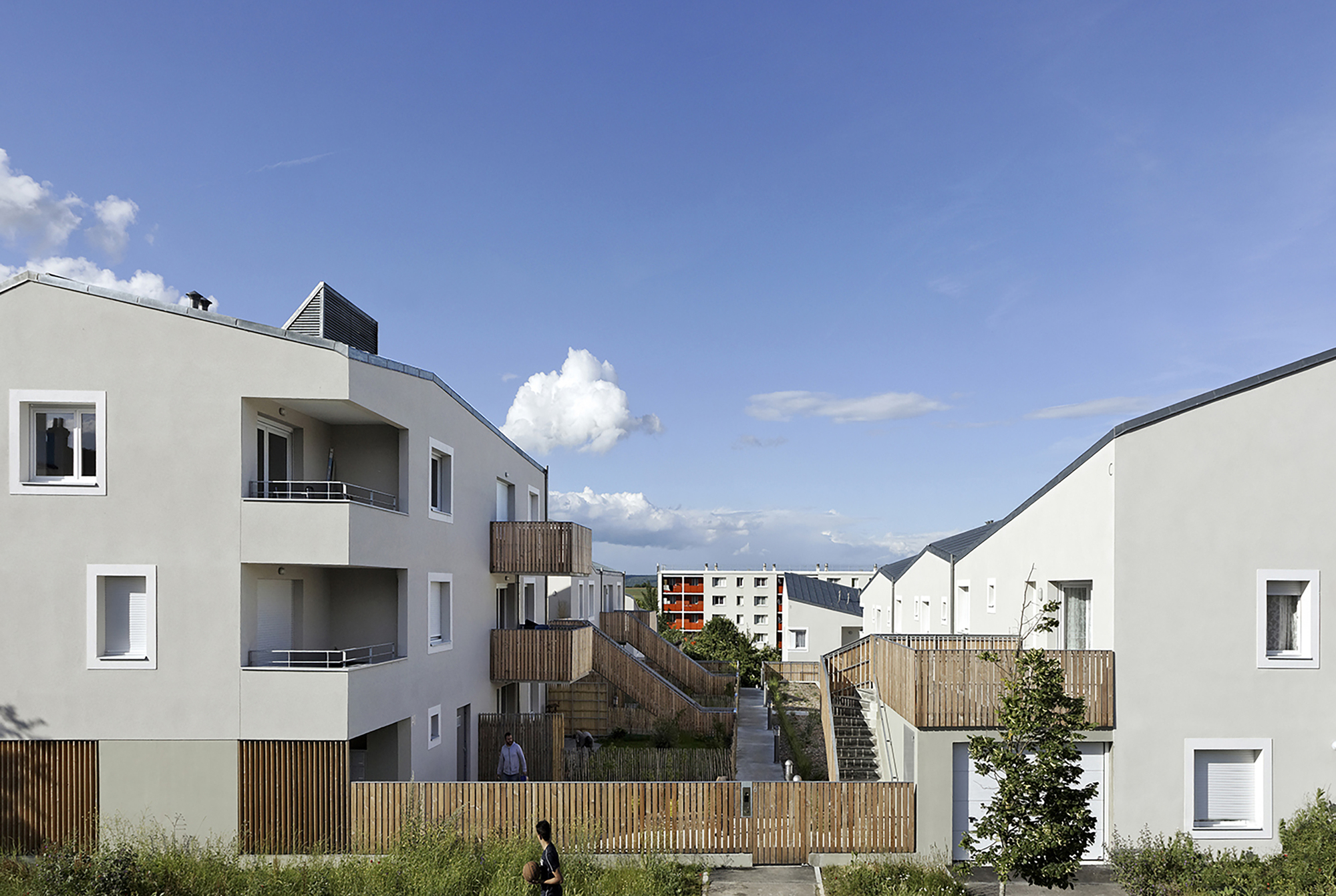 Gallery of 31 Housing Units in Ecquevilly / Benjamin Fleury Architecte ...