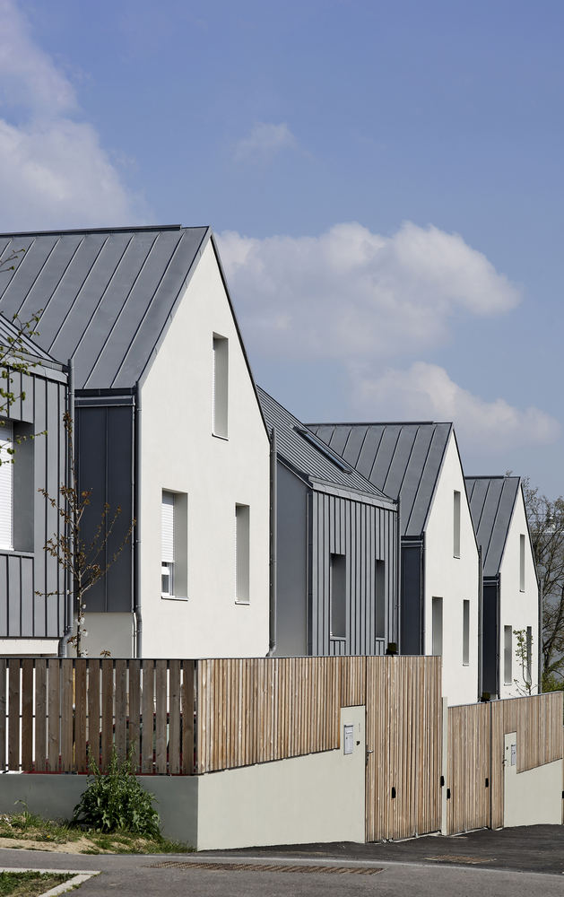 Gallery of 31 Housing Units in Ecquevilly / Benjamin Fleury Architecte ...