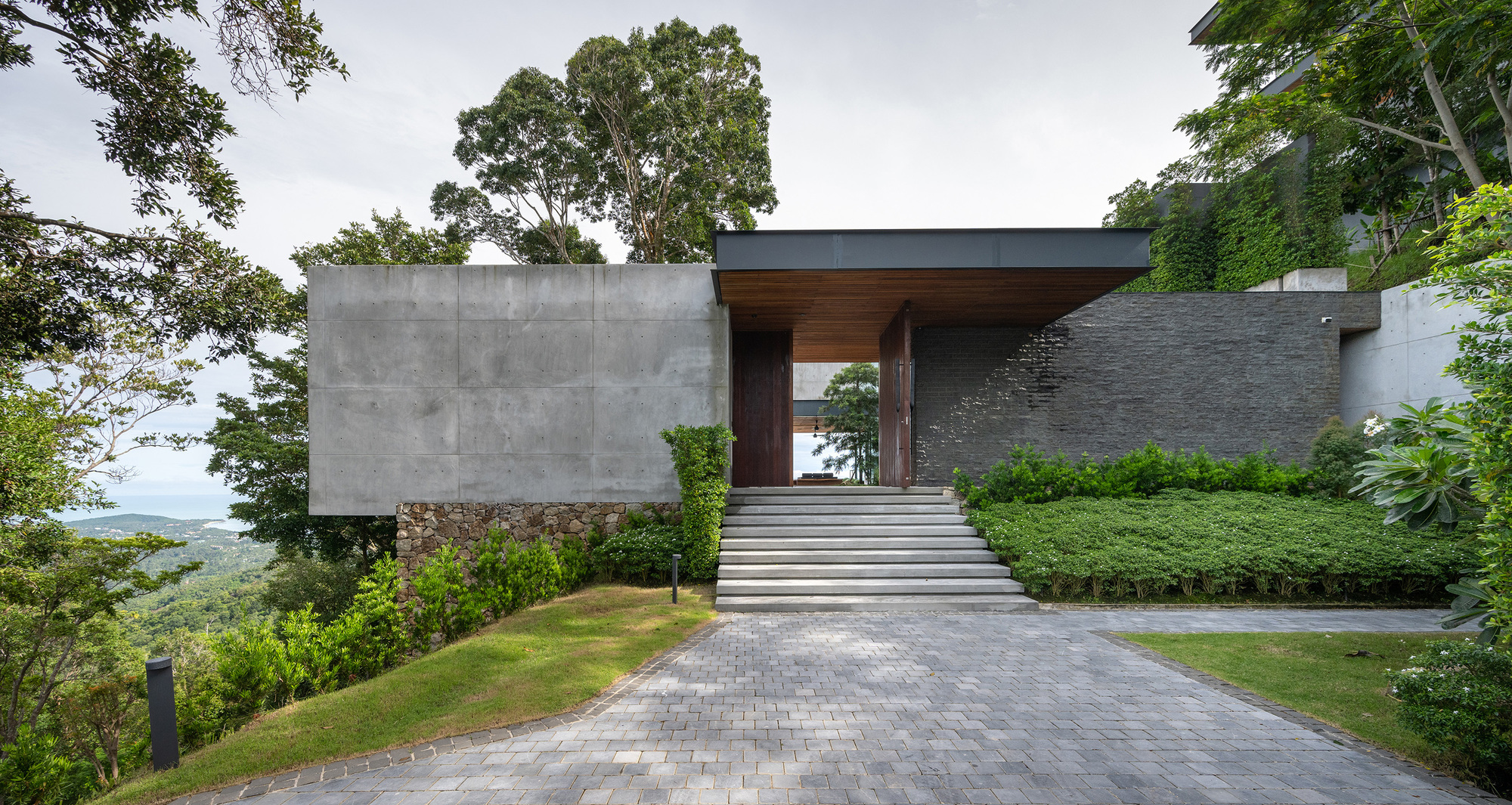 Gallery of Adrisa Residence / OfficeAT - 35