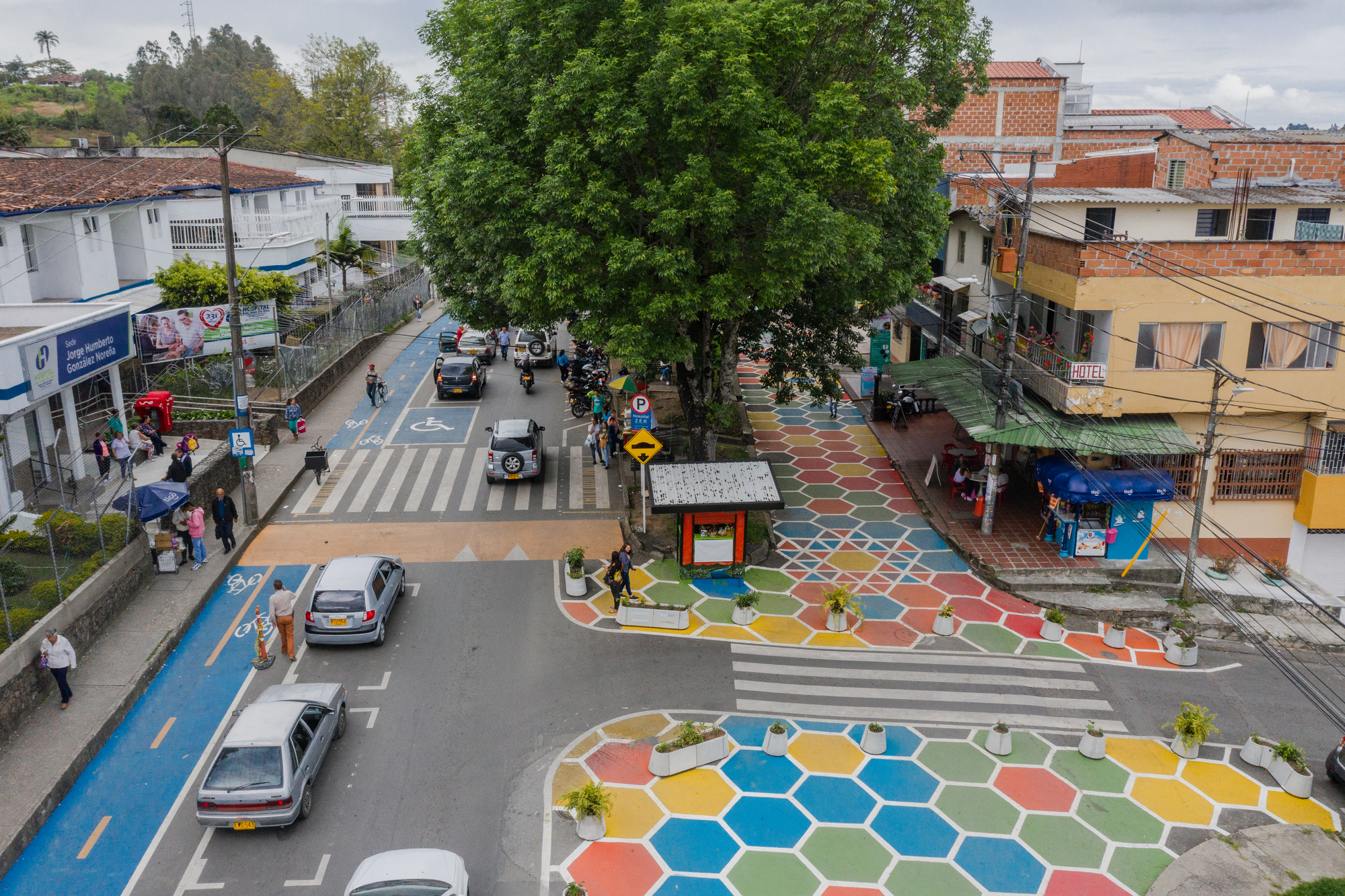 Gallery of Conscious Street Intervention, a garden of colors/ Taller ...