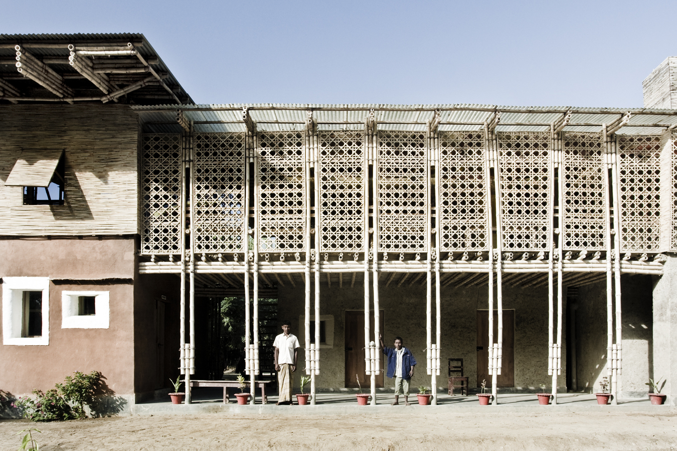 Desi Training Center / Studio Anna Heringer | ArchDaily