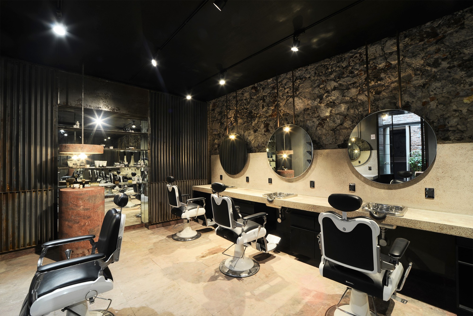 Gallery of Capital Barber Shop / BBL Arquitectos - 2
