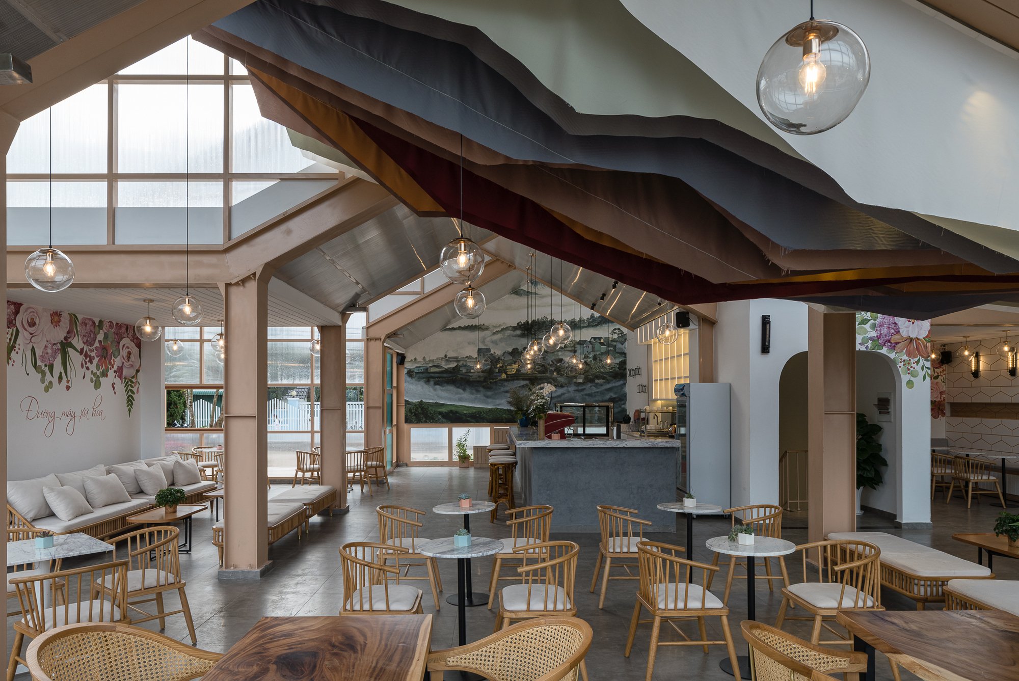 Gallery of HHT Coffee / P.I Architects - 20