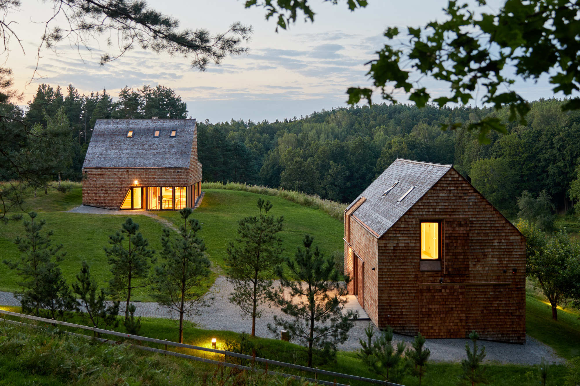 Gallery of Cedar House / arches - 15
