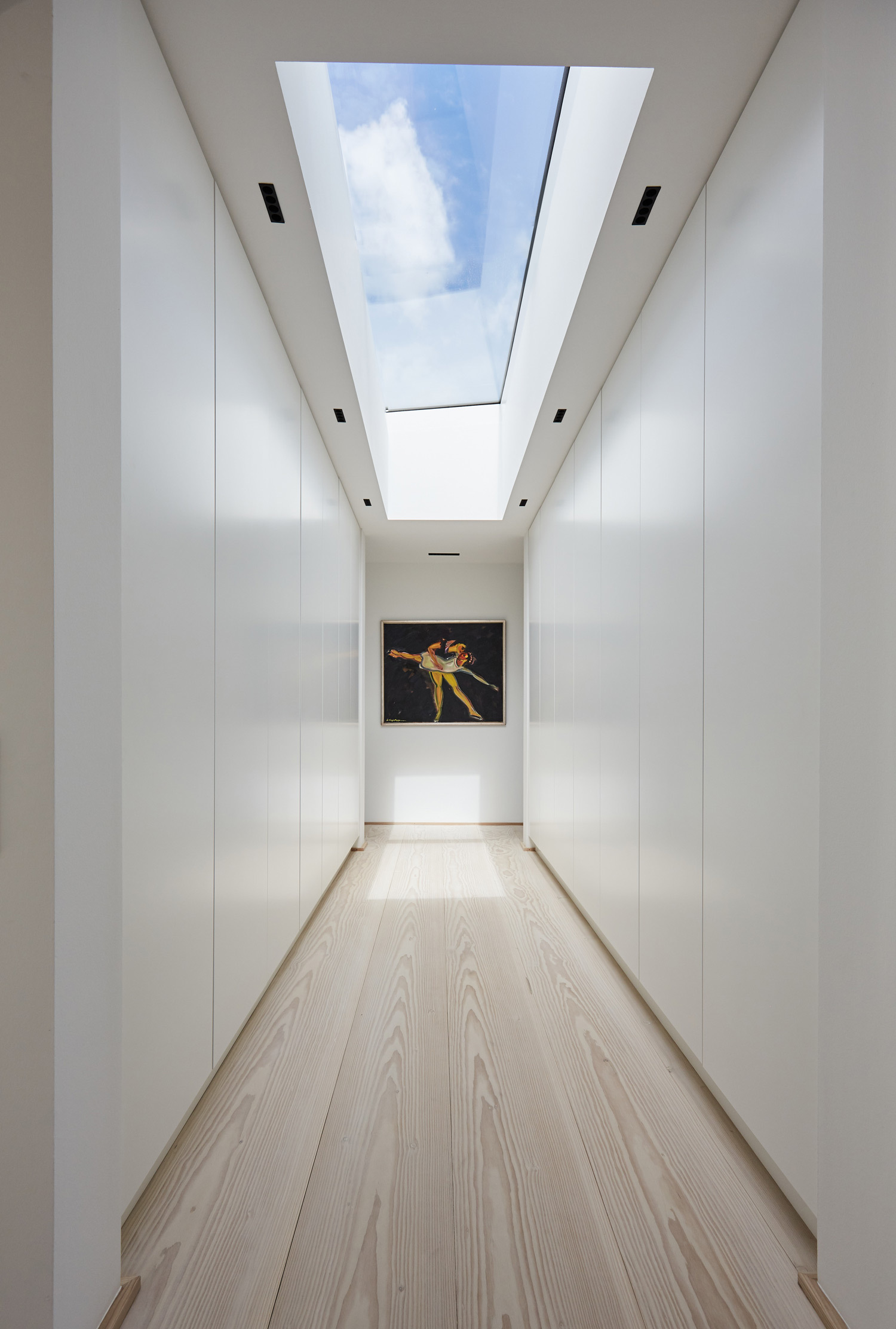 Gallery of Sweet Simplicity: Living with Scandinavian Architecture - 24