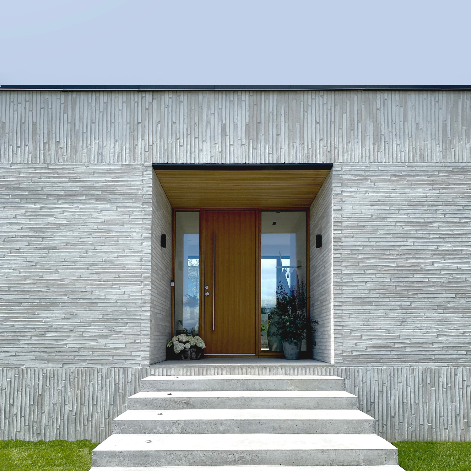 Gallery of Sweet Simplicity: Living with Scandinavian Architecture - 13