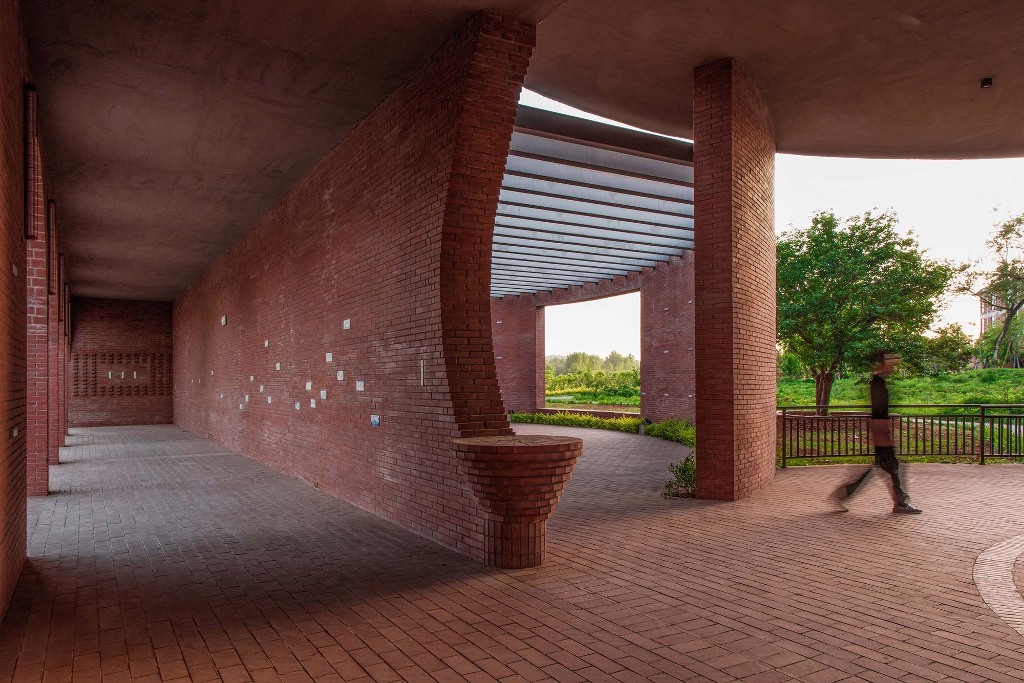 Gallery of Lizigou Red Brick Ceremonial Hall Building / KEYWORKS ...