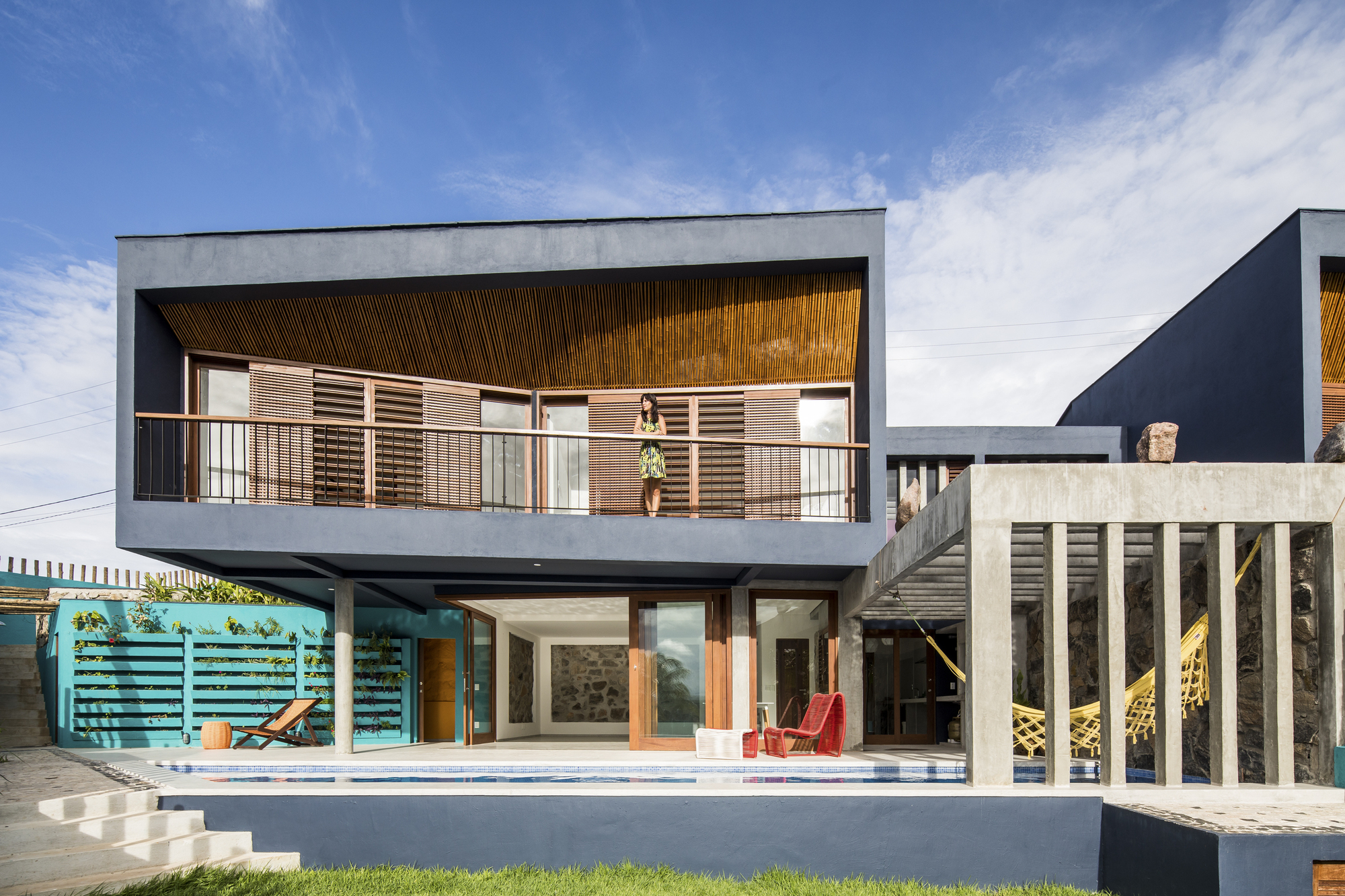 Gallery of Brazilian Houses: 14 Homes with Wooden Window Frames - 13