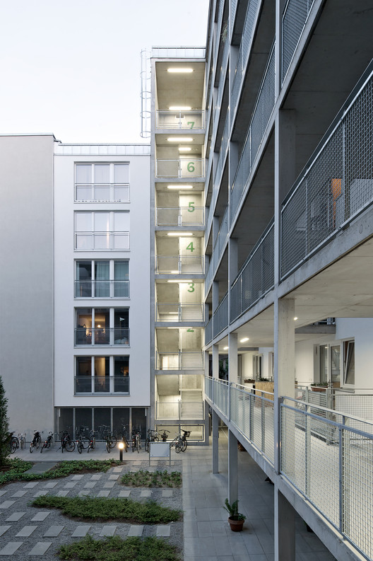 New Housing on Briesestraße / EM2N | ArchDaily