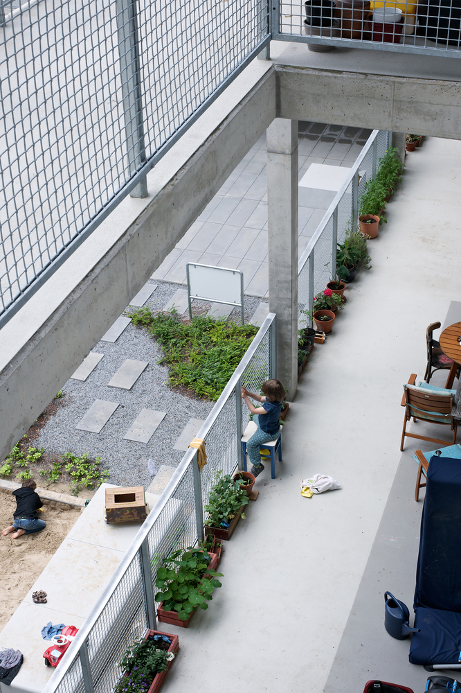 Gallery of New Housing on Briesestraße / EM2N - 13