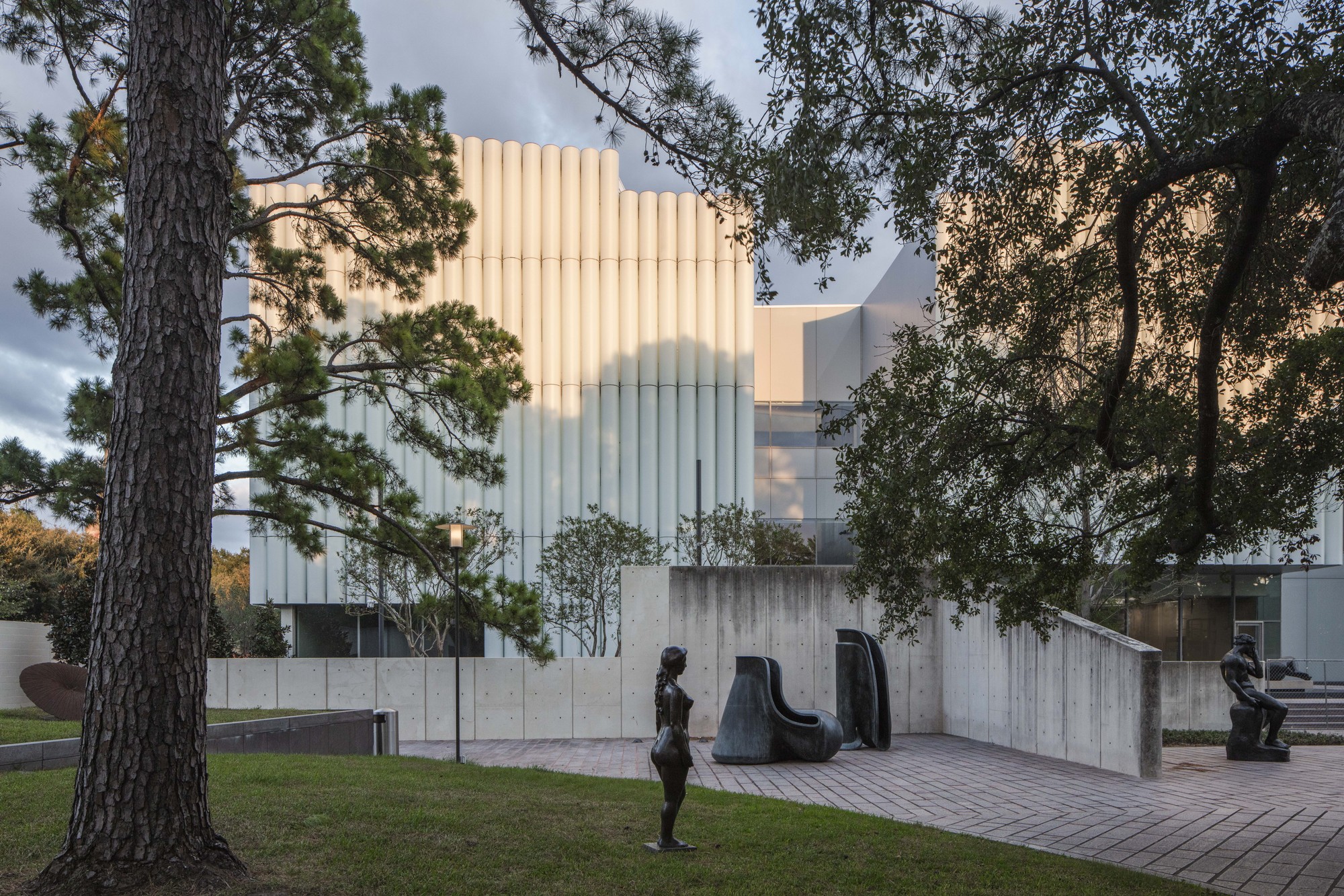 Galeria de Museu Nancy e Rich Kinder / Steven Holl Architects - 4