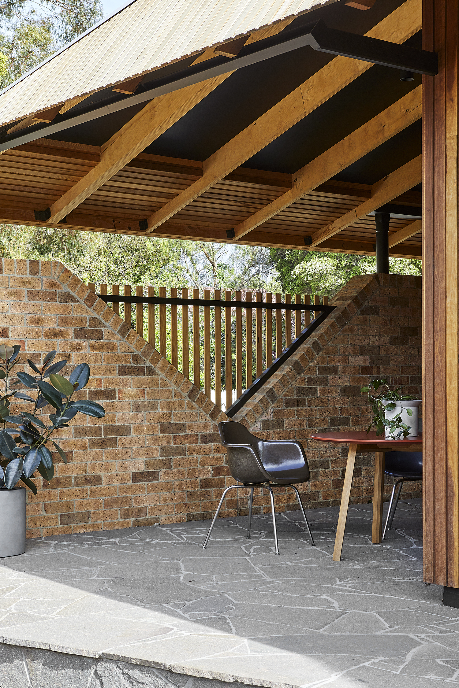 Gallery of The Good Life House / MRTN Architects - 10