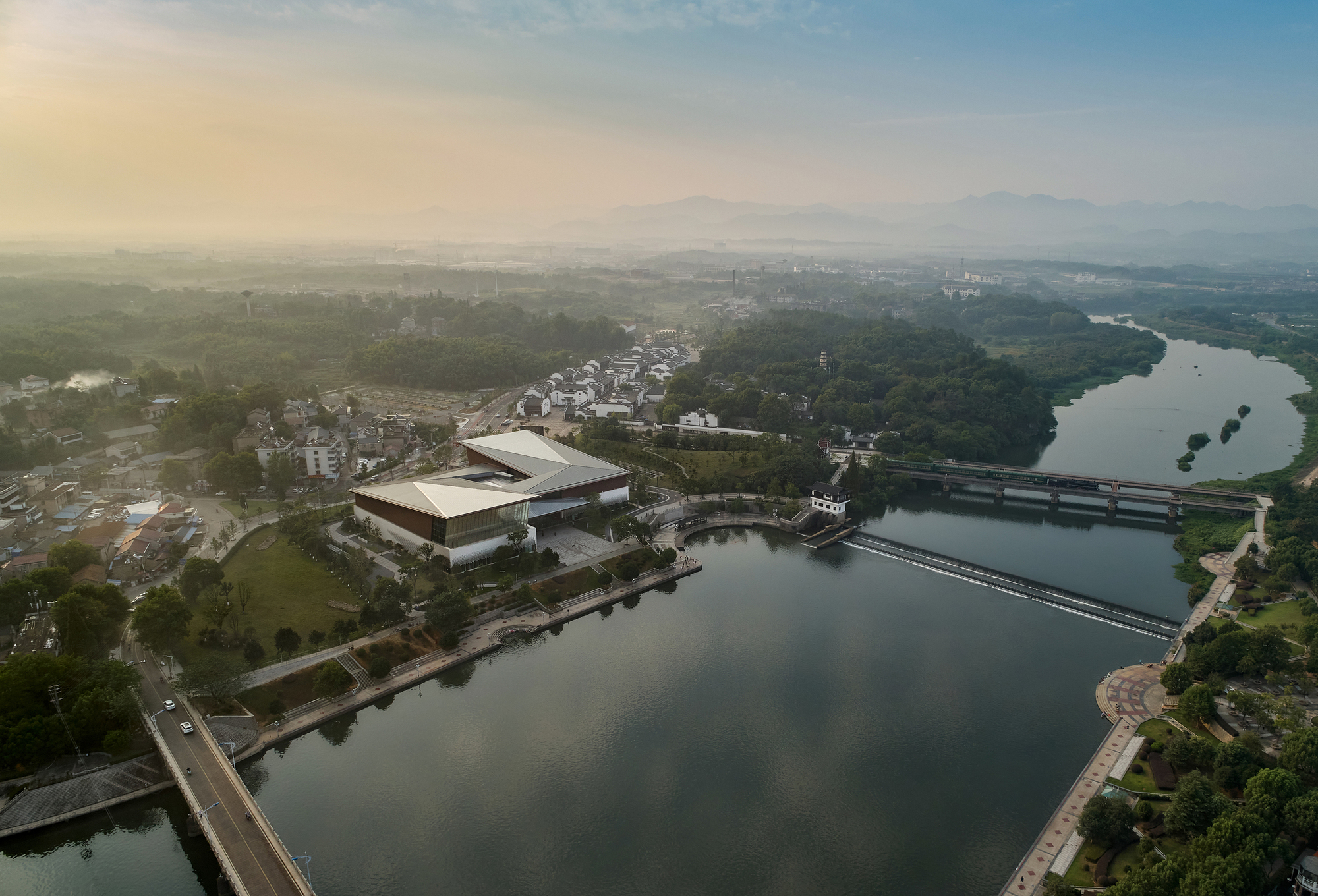 Gallery of Longyou Museum / CUC·ZOYO - 8