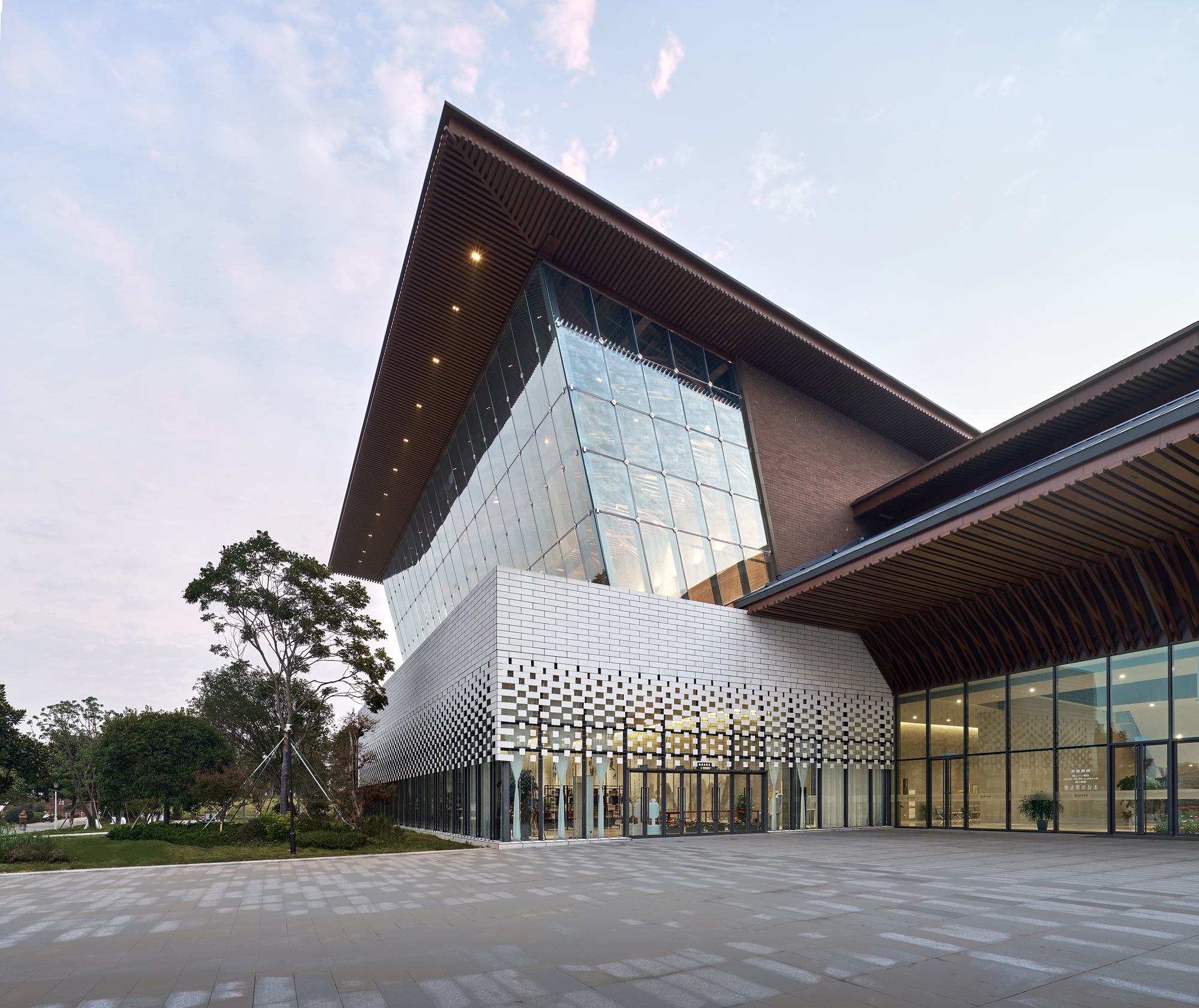 Gallery of Longyou Museum / CUC·ZOYO - 18