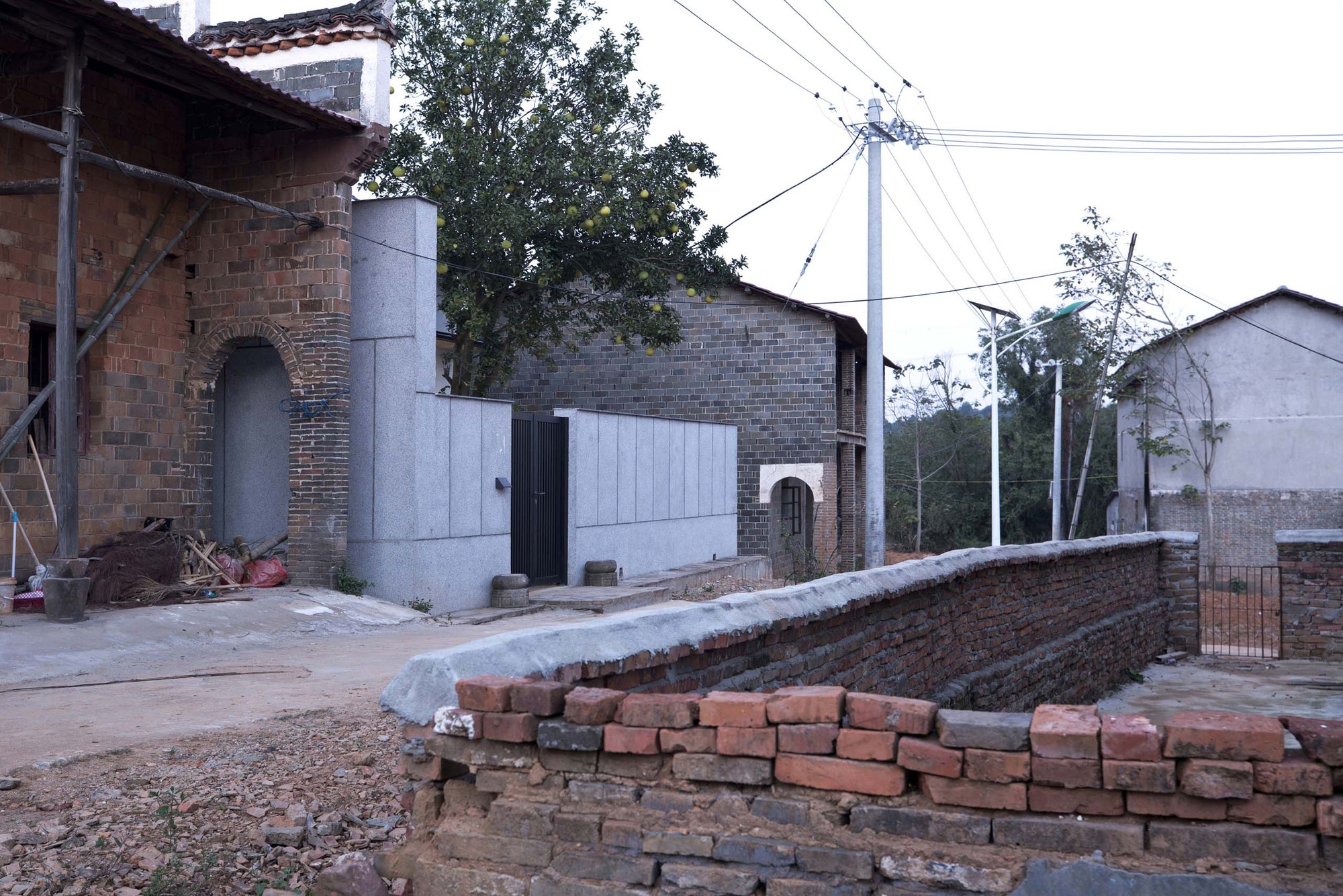 Gallery of Tang House / Atelier ZAI - 10