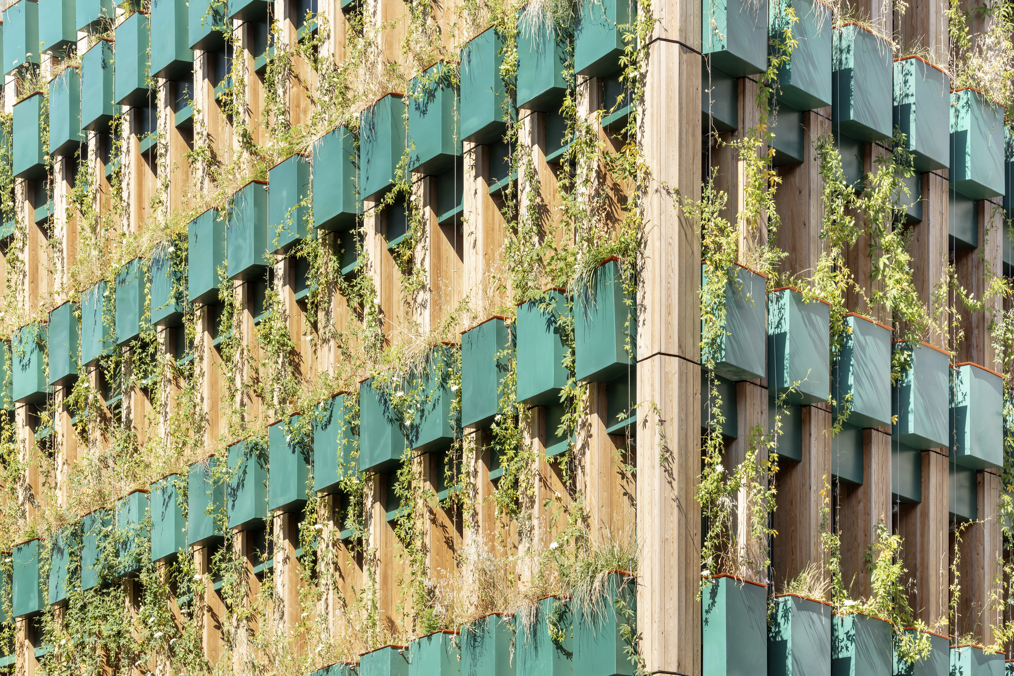 Gallery of Edison Lite Apartment Building / Manuelle Gautrand ...