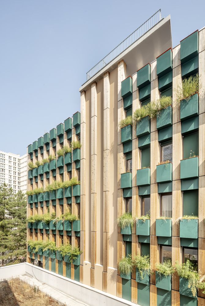 Gallery of Edison Lite Apartment Building / Manuelle Gautrand ...