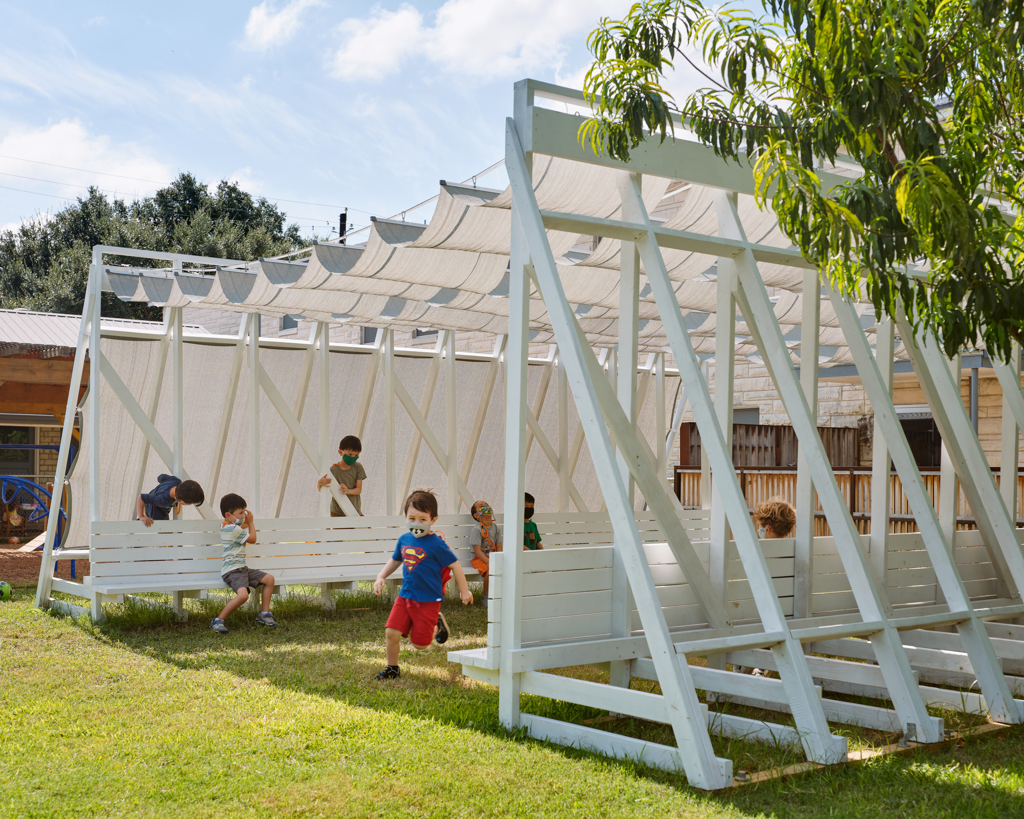 Gallery of Temporary Tiger - Covid Classroom / Murray Legge ...
