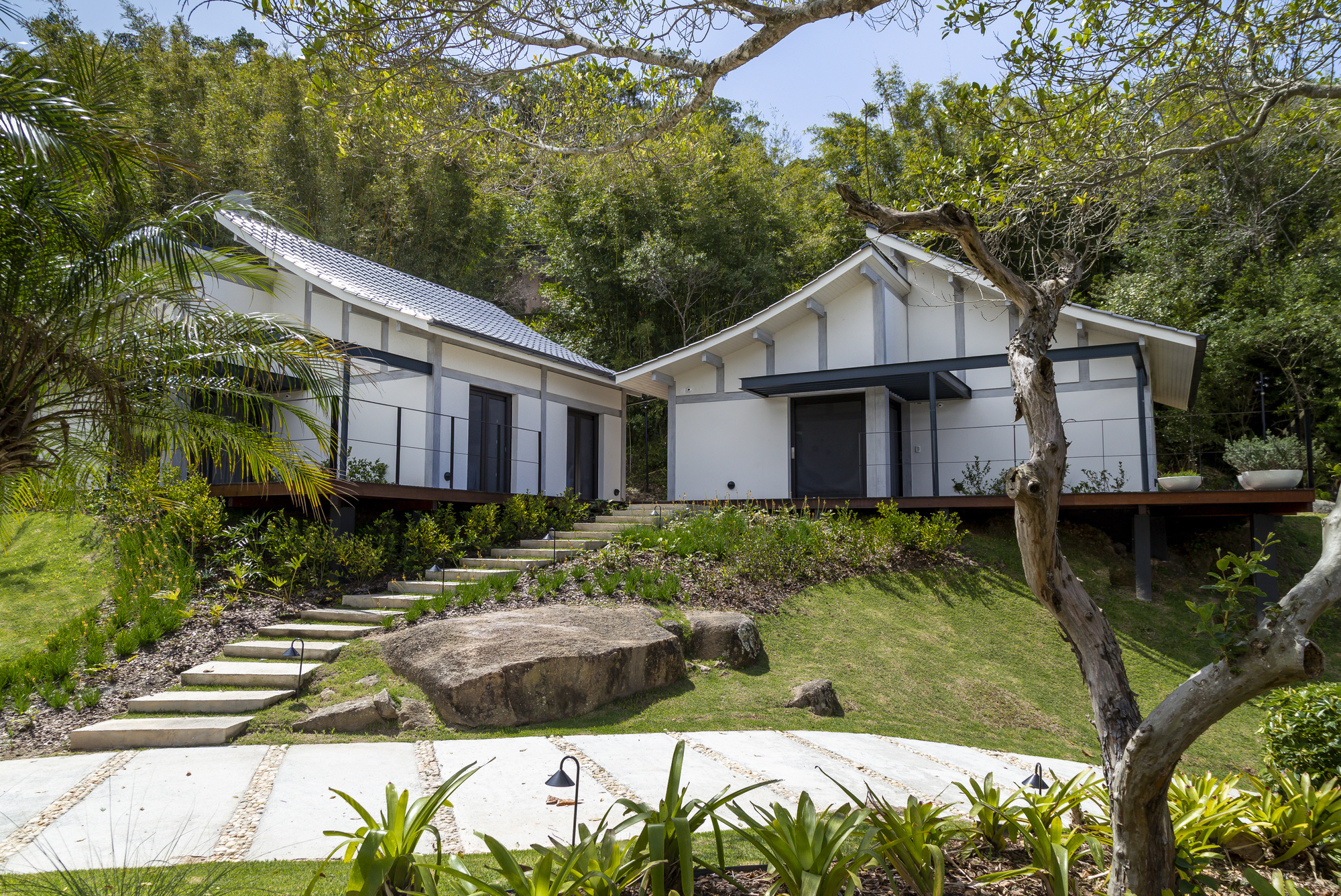 Gallery of Brazilian Houses: 11 Interventions in Pre-existing Buildings - 5