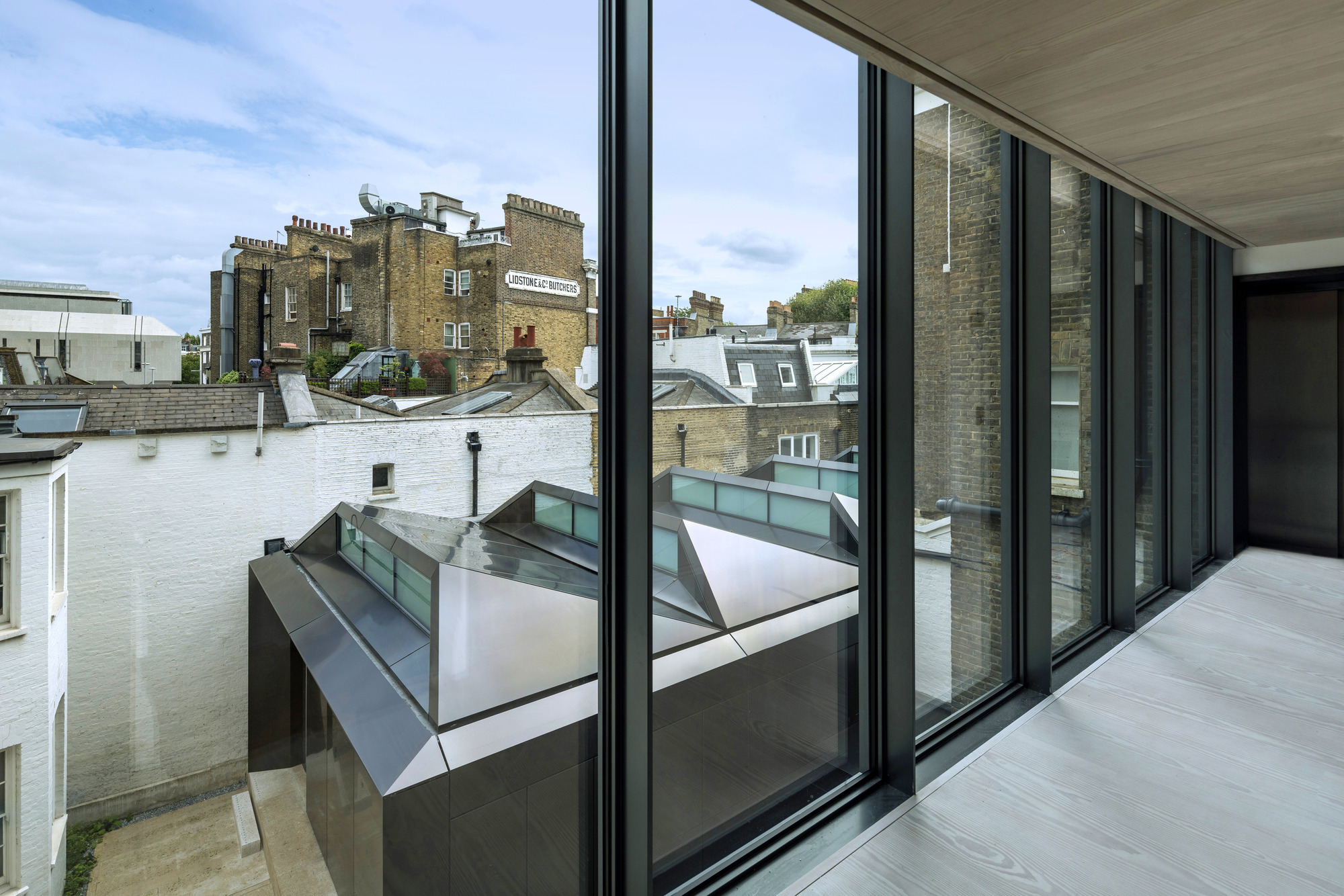 Gallery of Cromwell Place Exhibition and Working Space / Buckley Gray ...