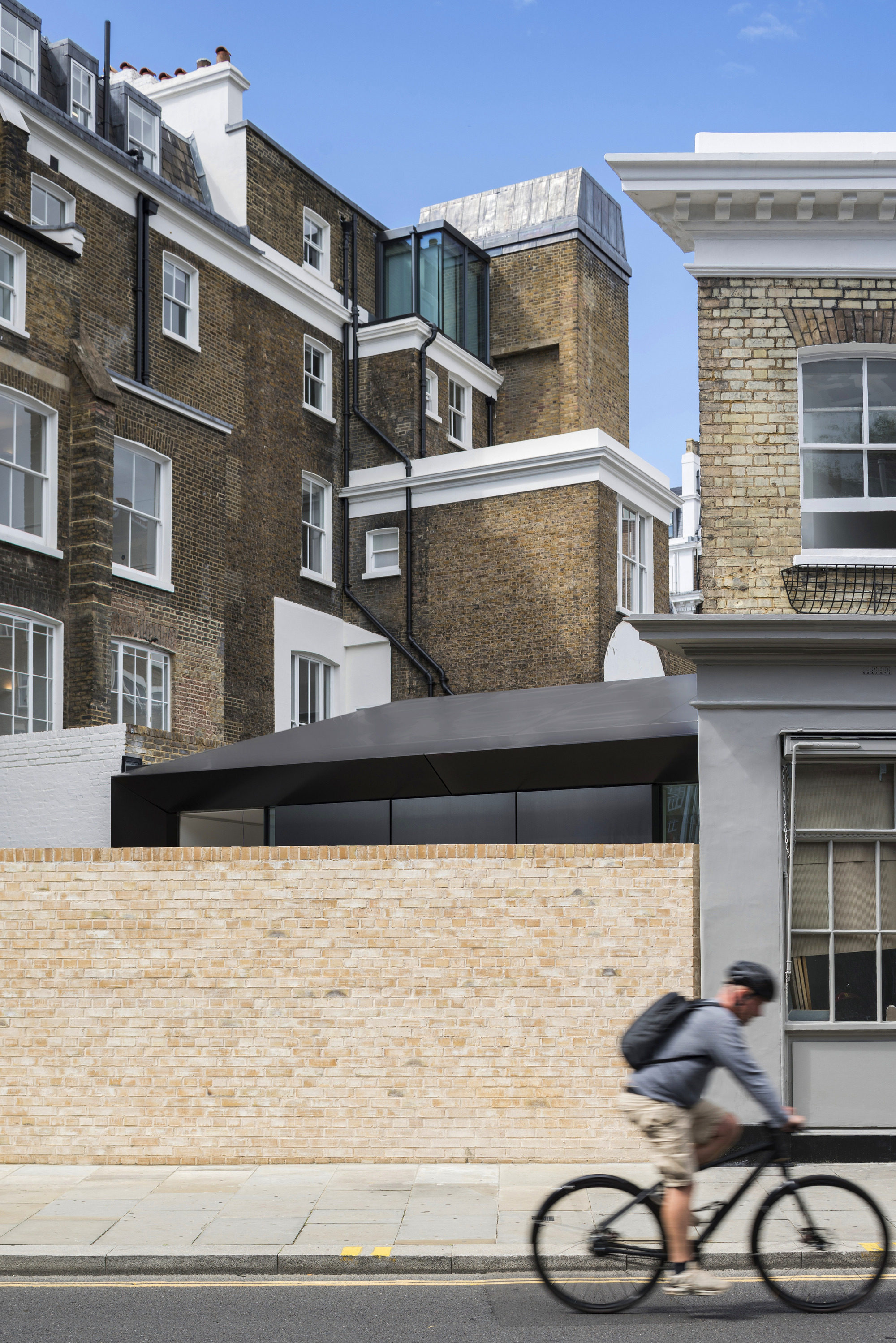 Gallery of Cromwell Place Exhibition and Working Space / Buckley Gray ...