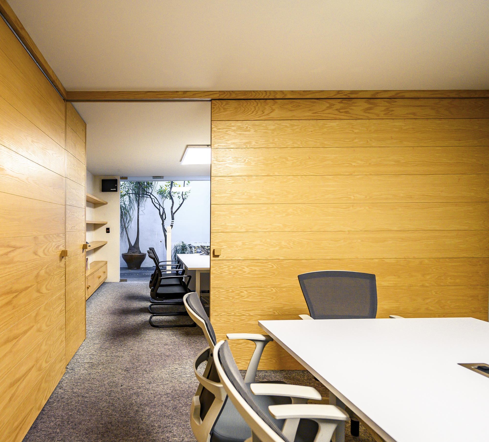 Galeria de Centro de Negócios WOL / Iván Marín + Doho constructivo - 11