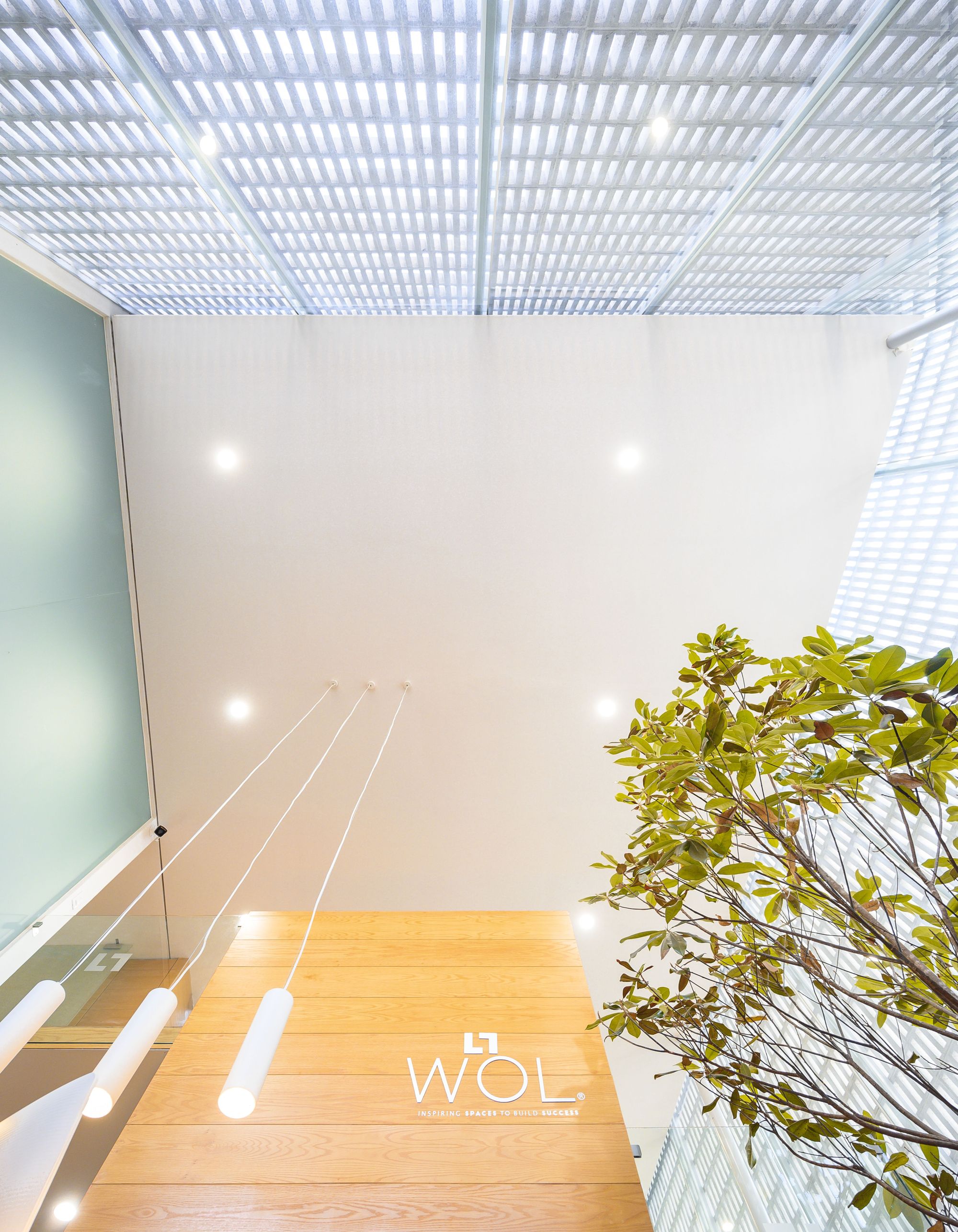 Galería de WOL Center / Iván Marín + Doho constructivo - 8