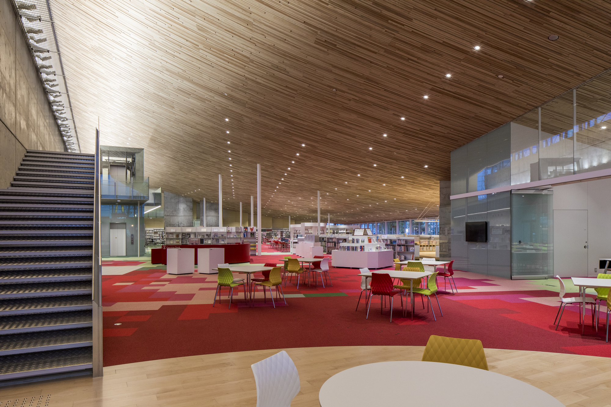 Gallery of Tonami Public Library / MIKAMI Architects - 16