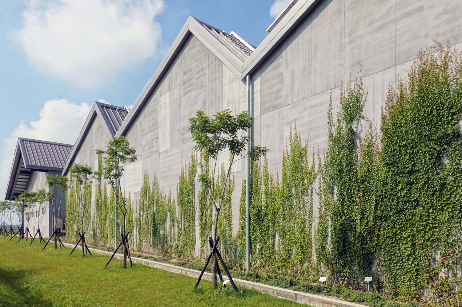 Gallery of Fengtay Agriculture R&D Center / Bio-architecture Formosana - 11