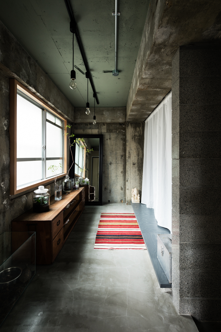 Gallery of Dwelling With Independent Concrete Block Wall / Asano - Izue ...