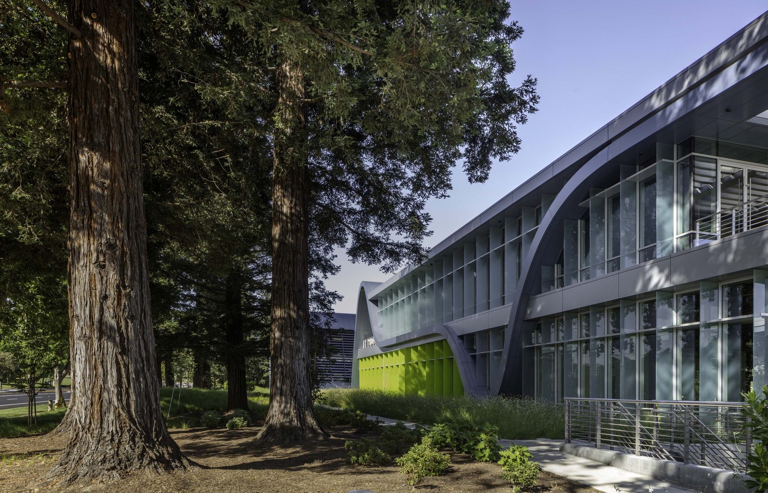 Gallery of Innovation Curve Technology Park at Stanford Research Park ...