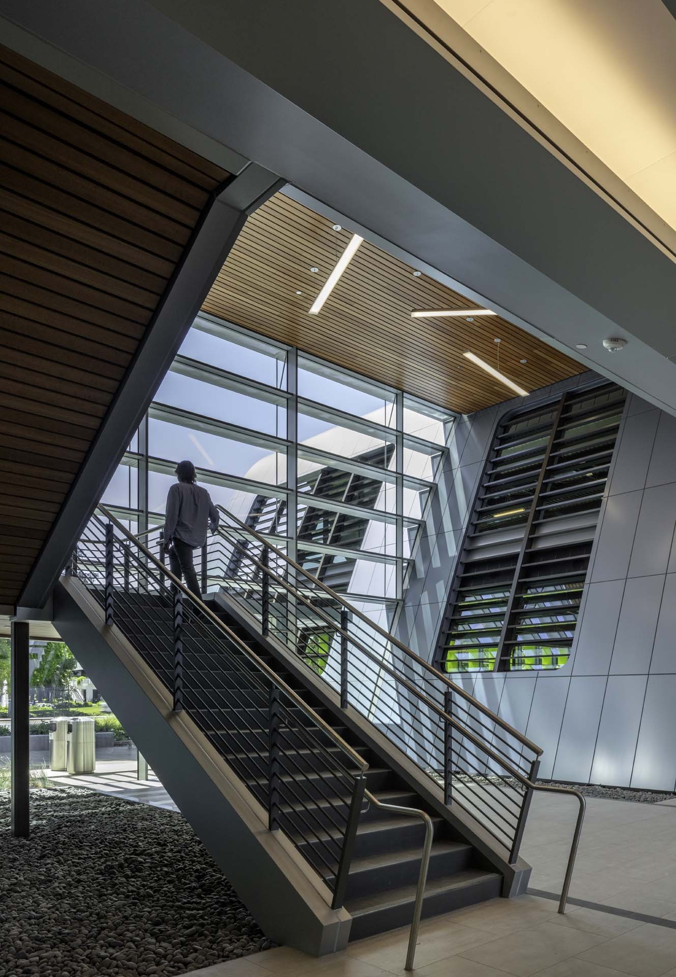 Gallery of Innovation Curve Technology Park at Stanford Research Park ...