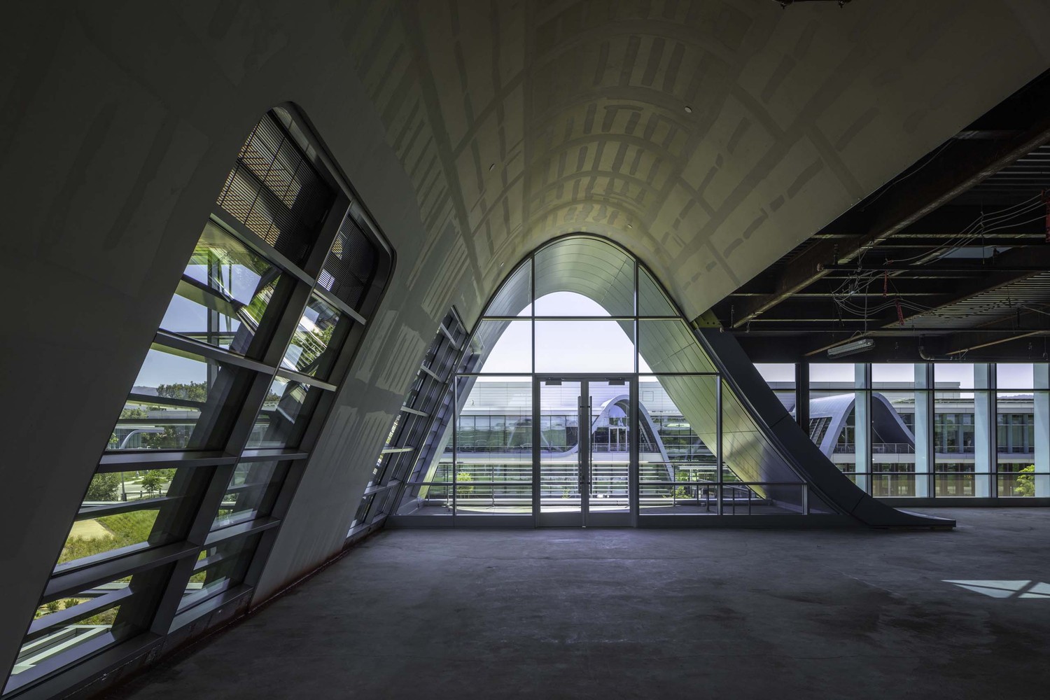Gallery of Innovation Curve Technology Park at Stanford Research Park ...