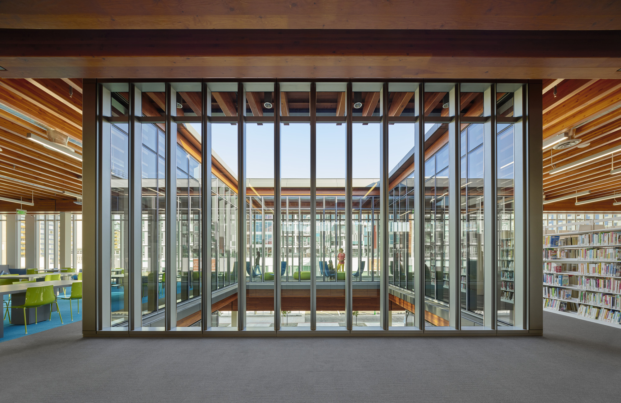 Gallery of Billie Jean King Main Library / Skidmore, Owings & Merrill - 3