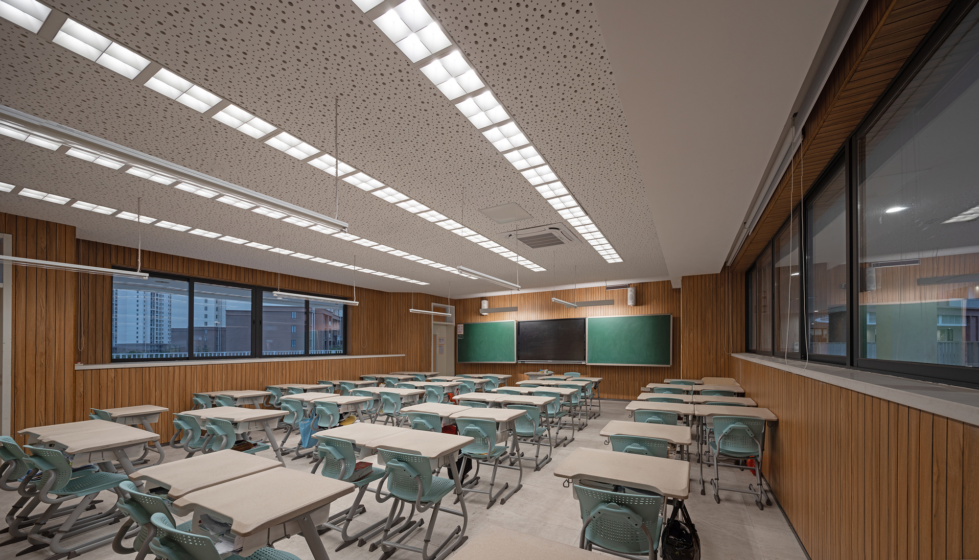 Gallery of Tongxin Foreign Language School / Atelier Apeiron - SZAD - 30