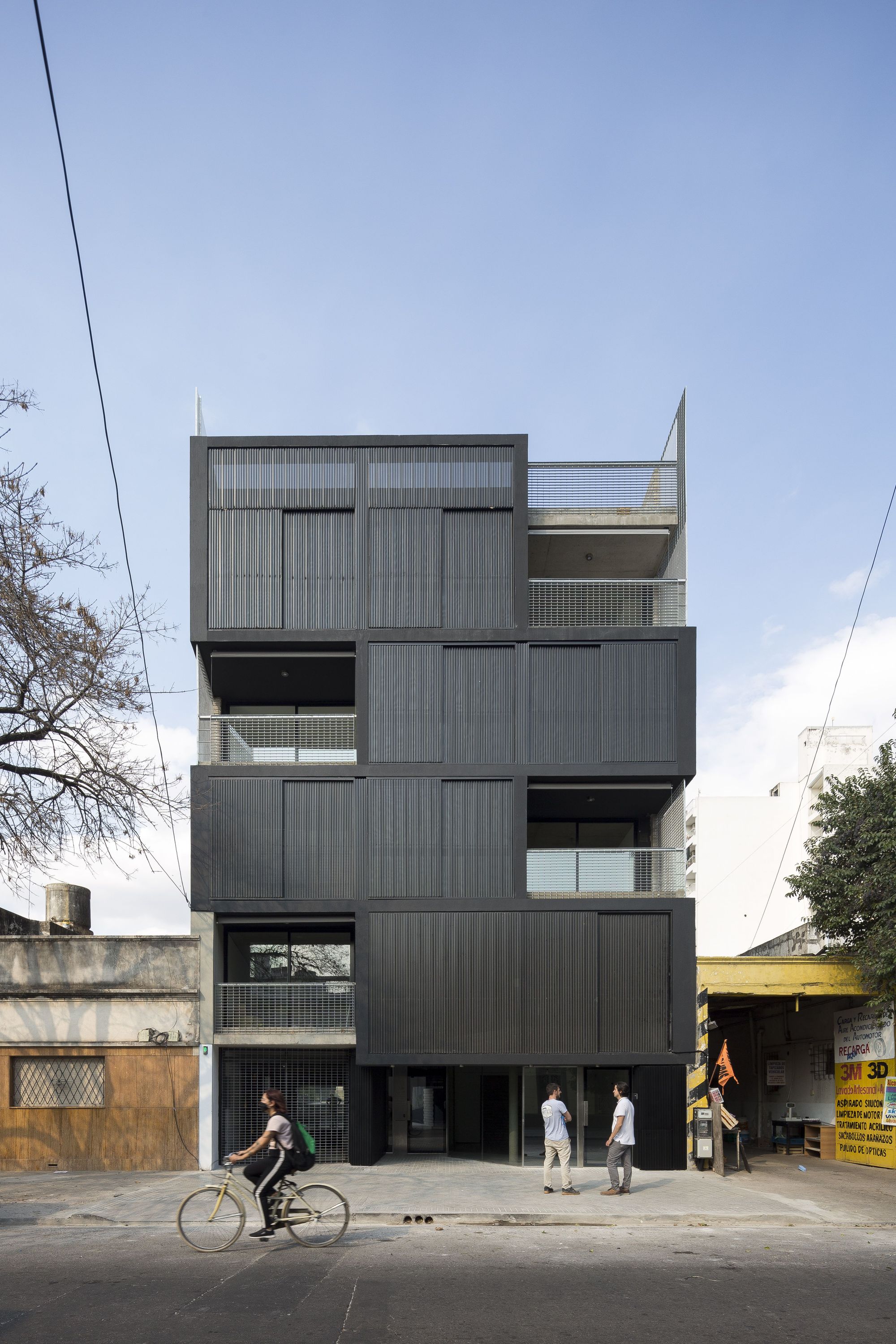 Gallery of Pichincha Hybrid Housing Complex / 3dF arquitectos - 28