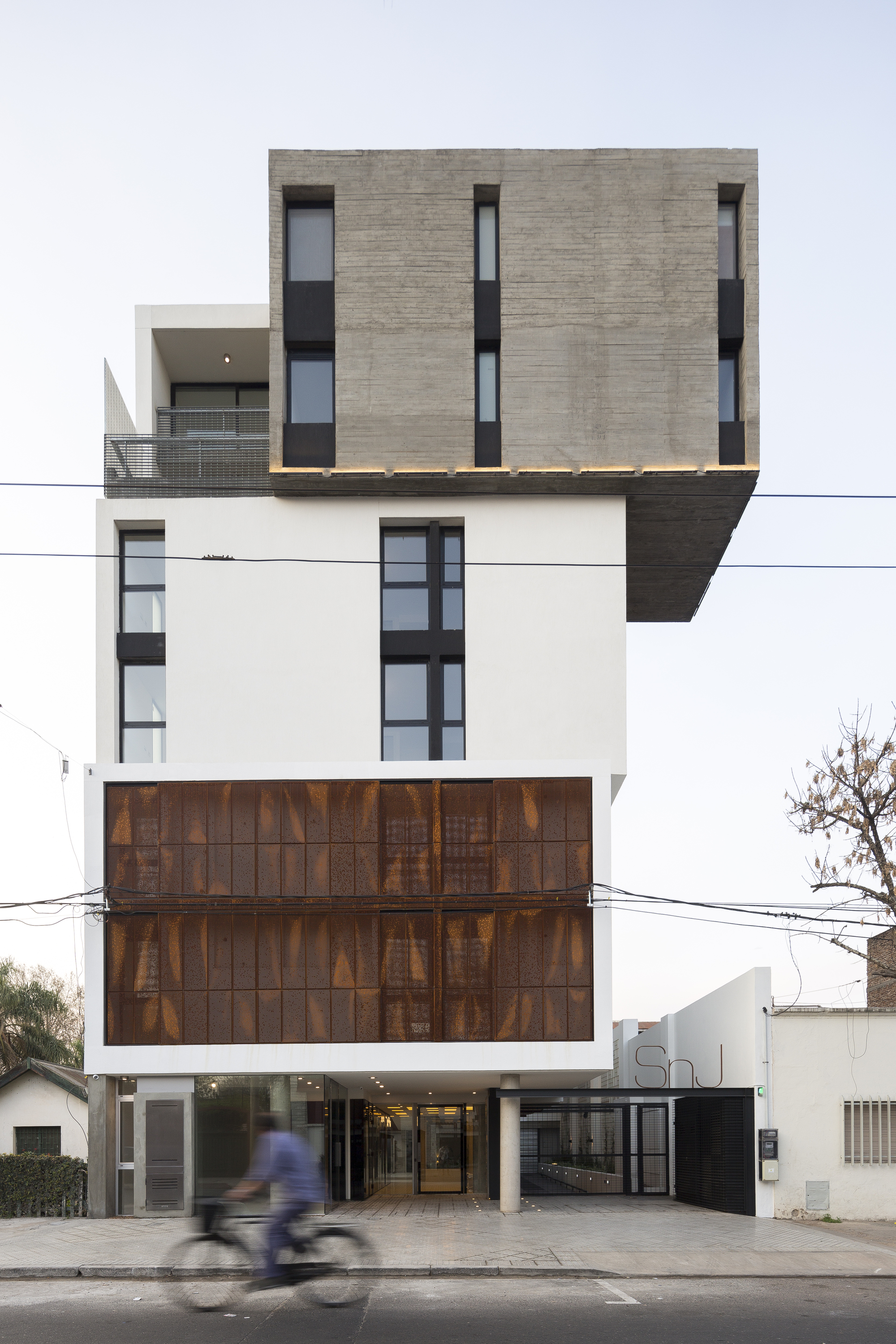Galería de Edificio Apilado [SnJ] / 3dF arquitectos - 2