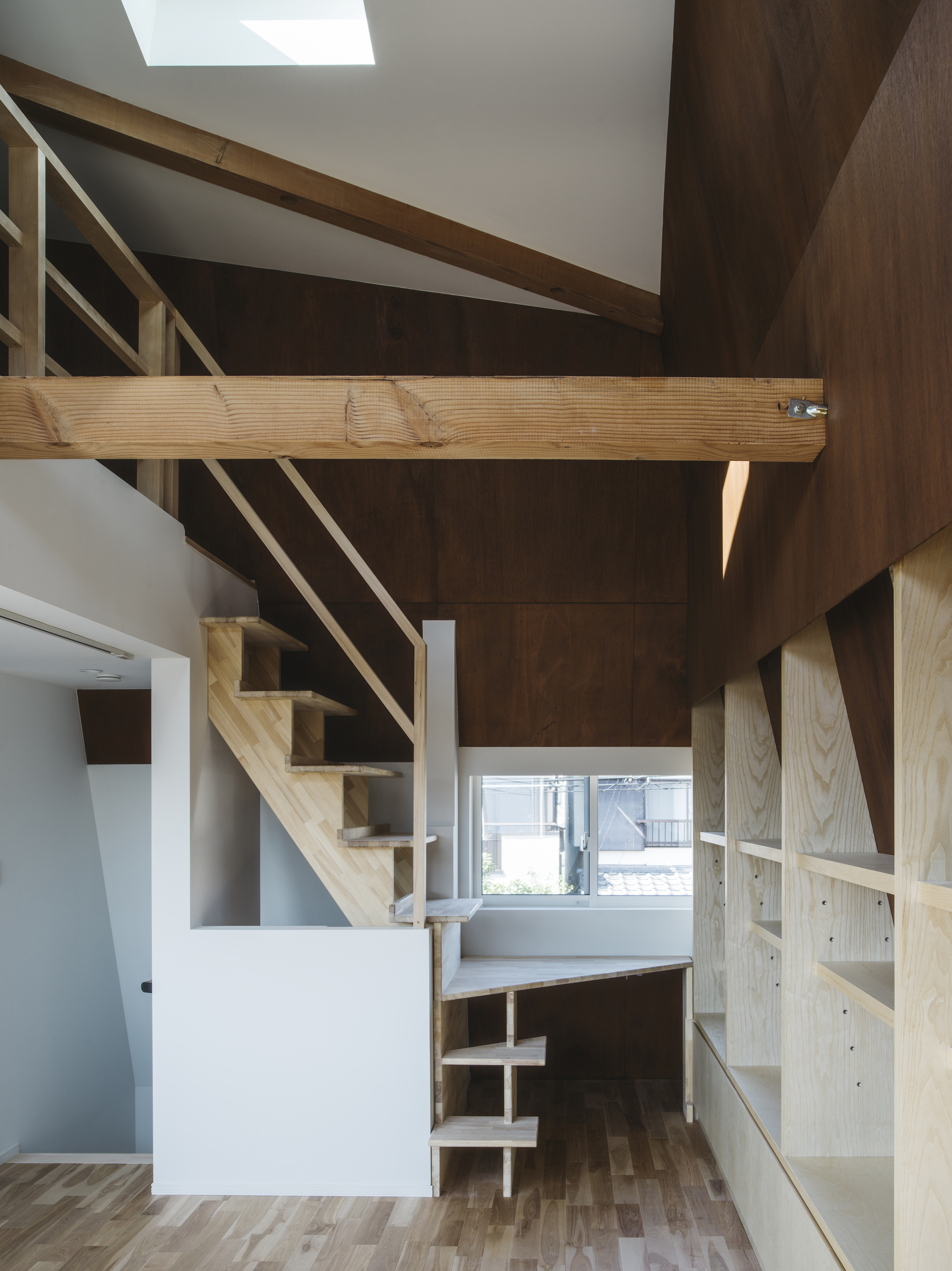 Gallery of Big Loft House / KOMINORU Design - 13