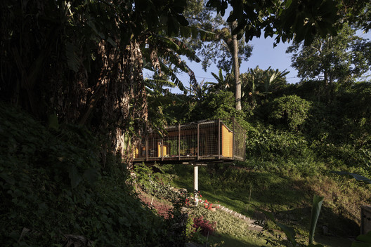 Elevated House / Venta Arquitetos | ArchDaily
