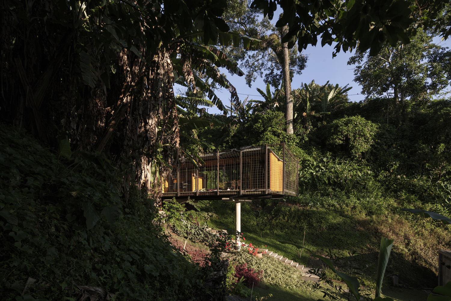 Galeria de Casa Elevada / Venta Arquitetos - 32