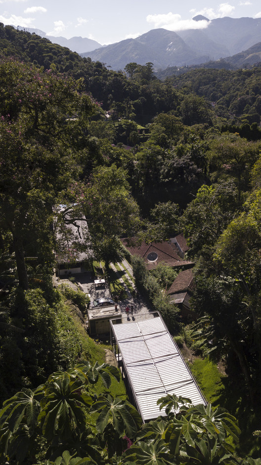 Elevated House / Venta Arquitetos | ArchDaily
