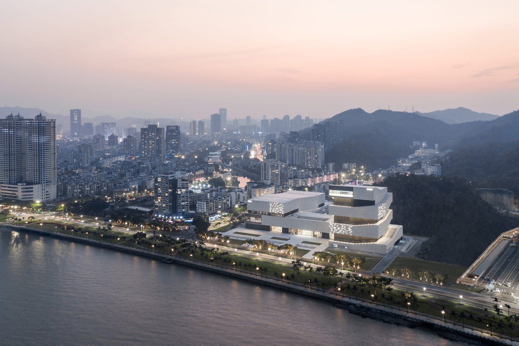 Gallery of Zhuhai Museum / gmp Architects - 16
