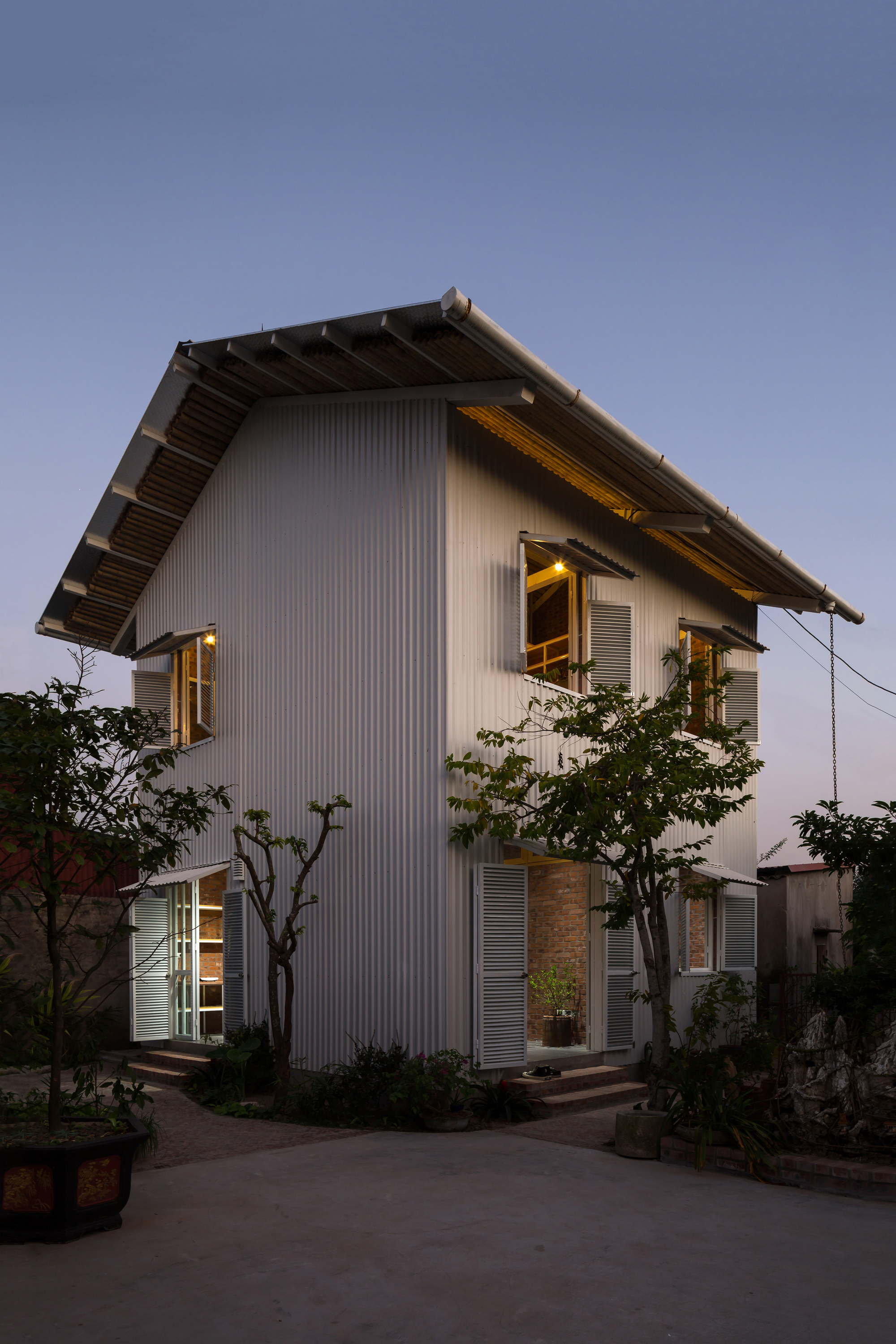 Gallery of HOUSE (Human's Optional USE) / H&P Architects - 25