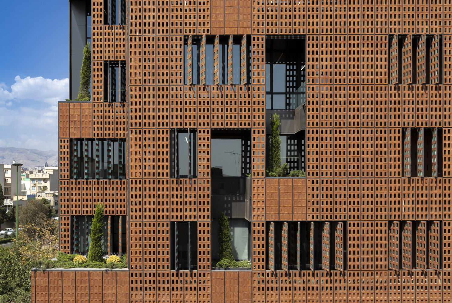 Gallery of Sharif Office Building / Hooba Design - 3