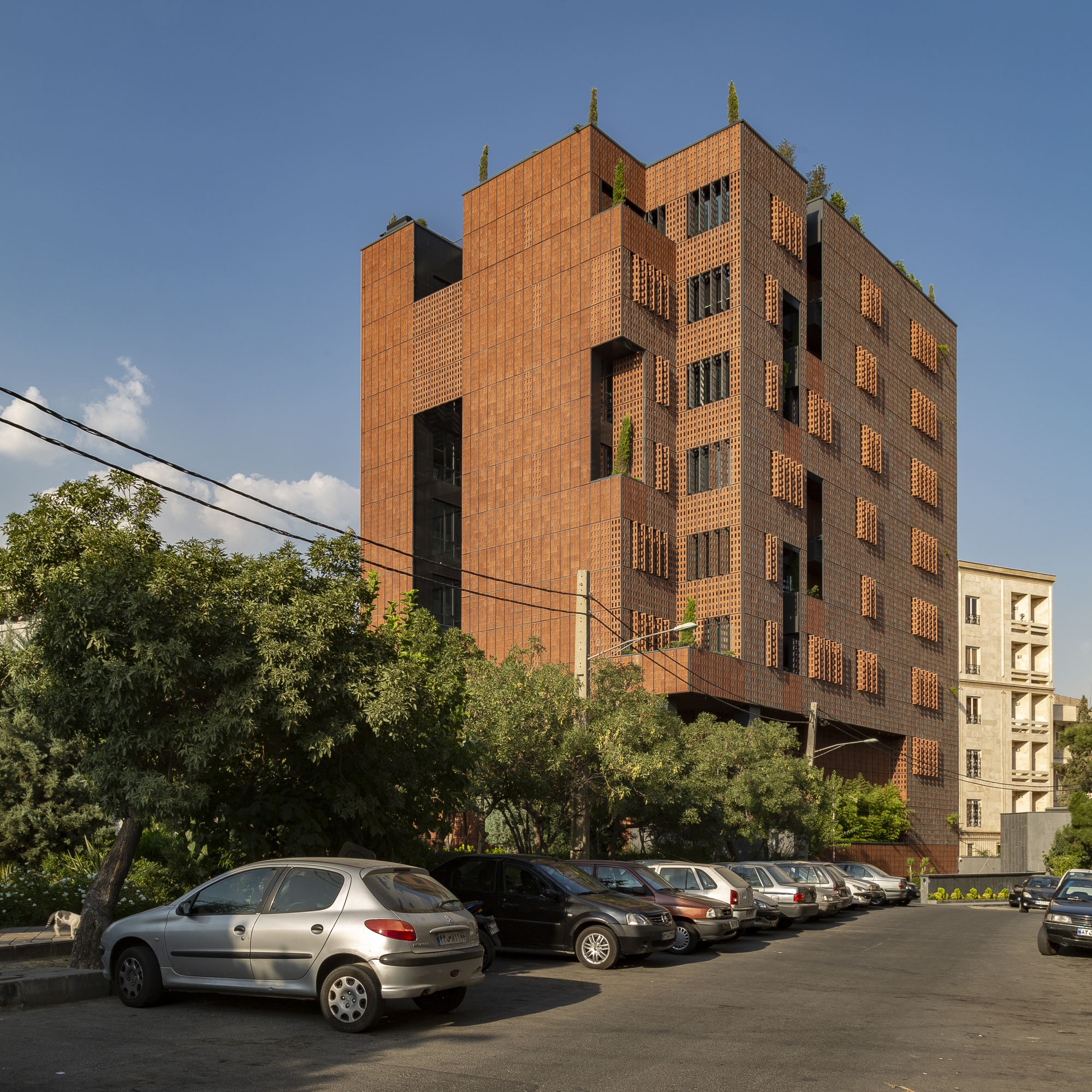 Gallery of Sharif Office Building / Hooba Design - 10