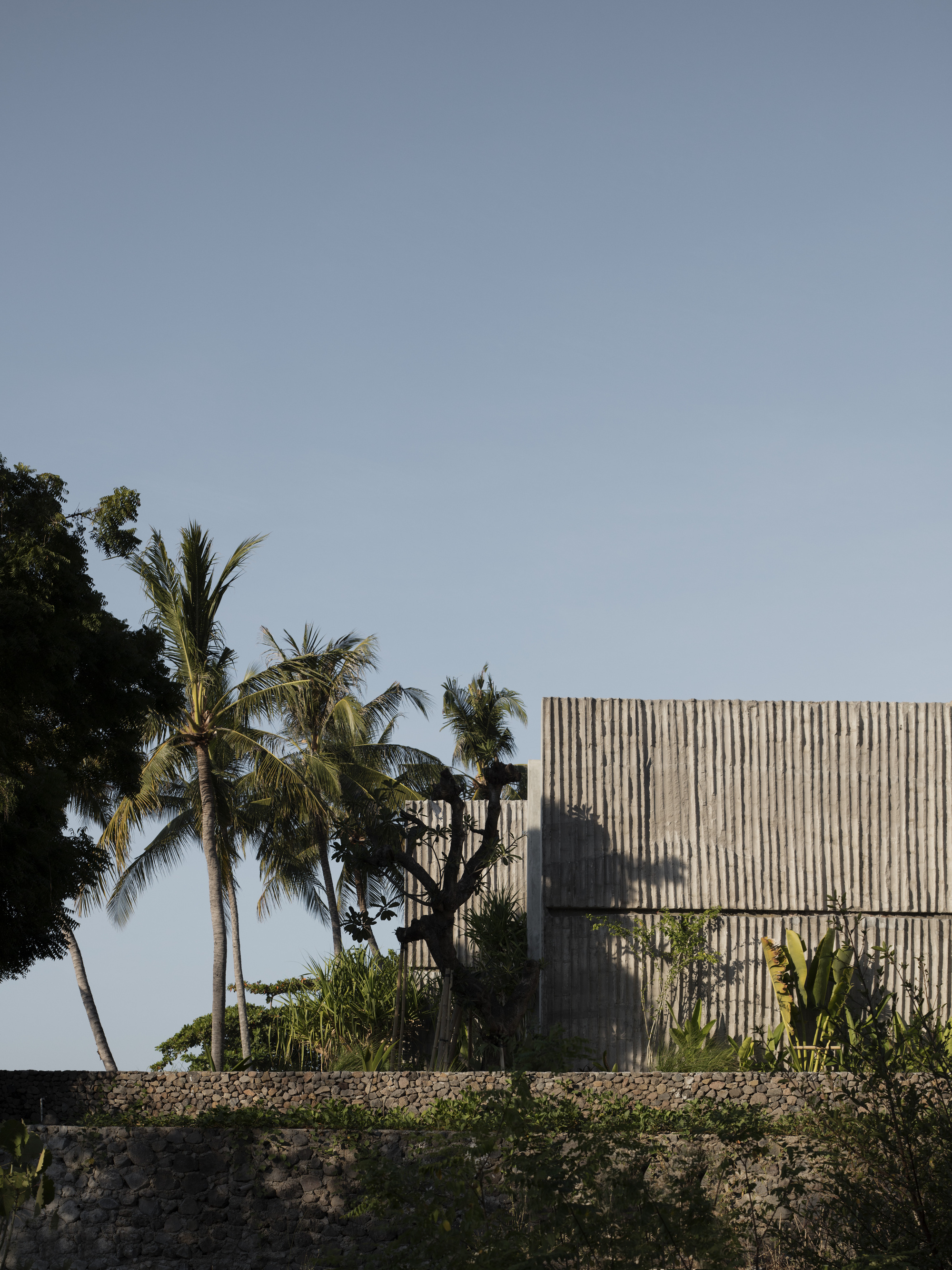 Gallery of The Tiing Hotel / Nic Brunsdon + MANGUNING - 9