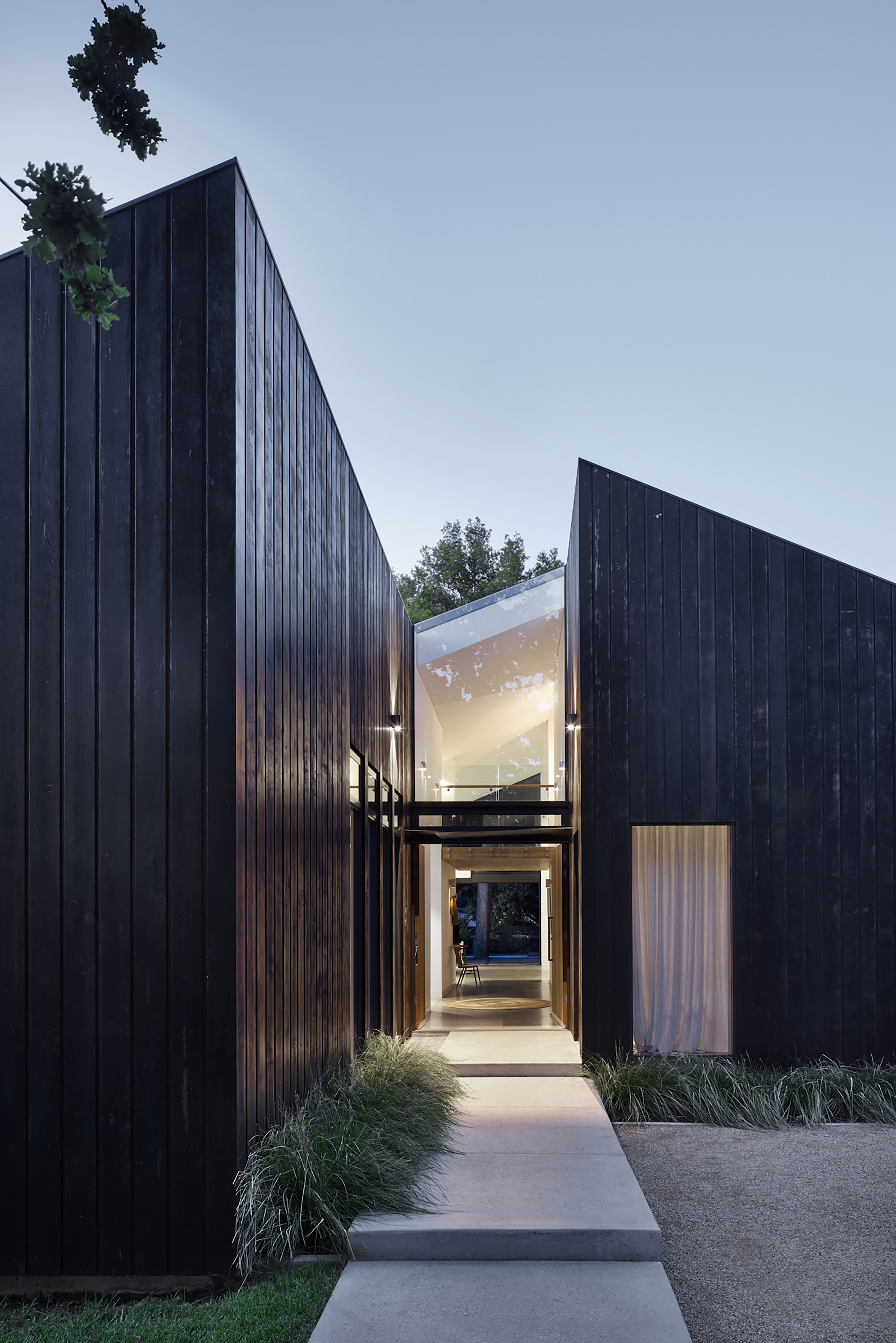 Gallery of Cedar House / JPE Design Studio - 7